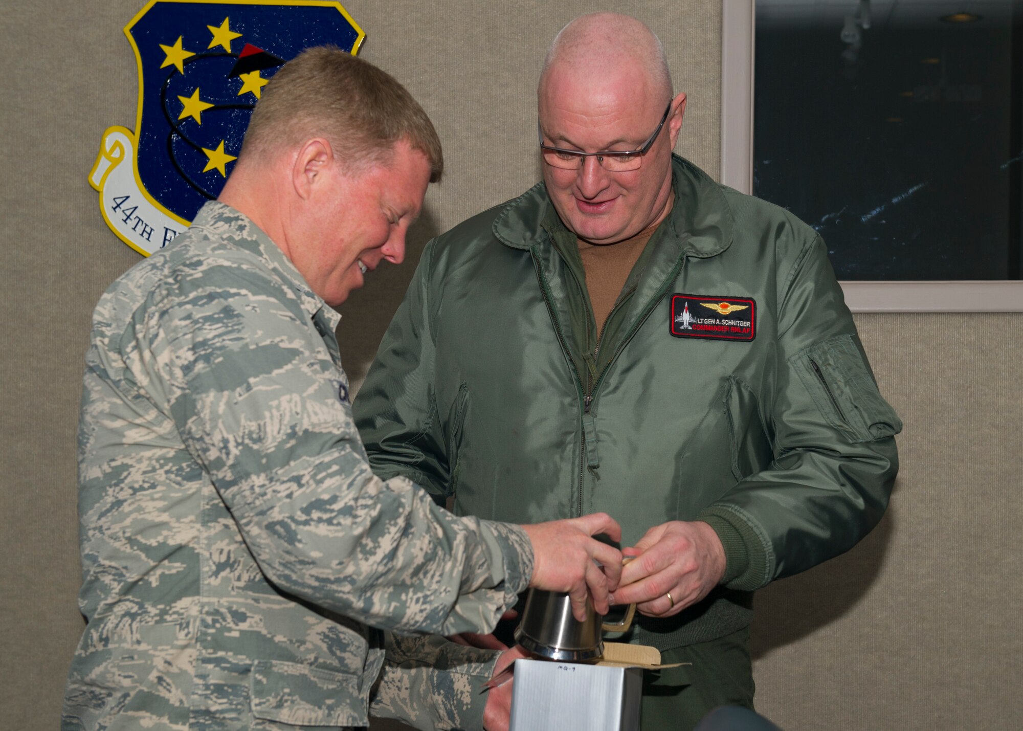 Commander of the Royal Netherland Air Force visits Holloman > Holloman ...