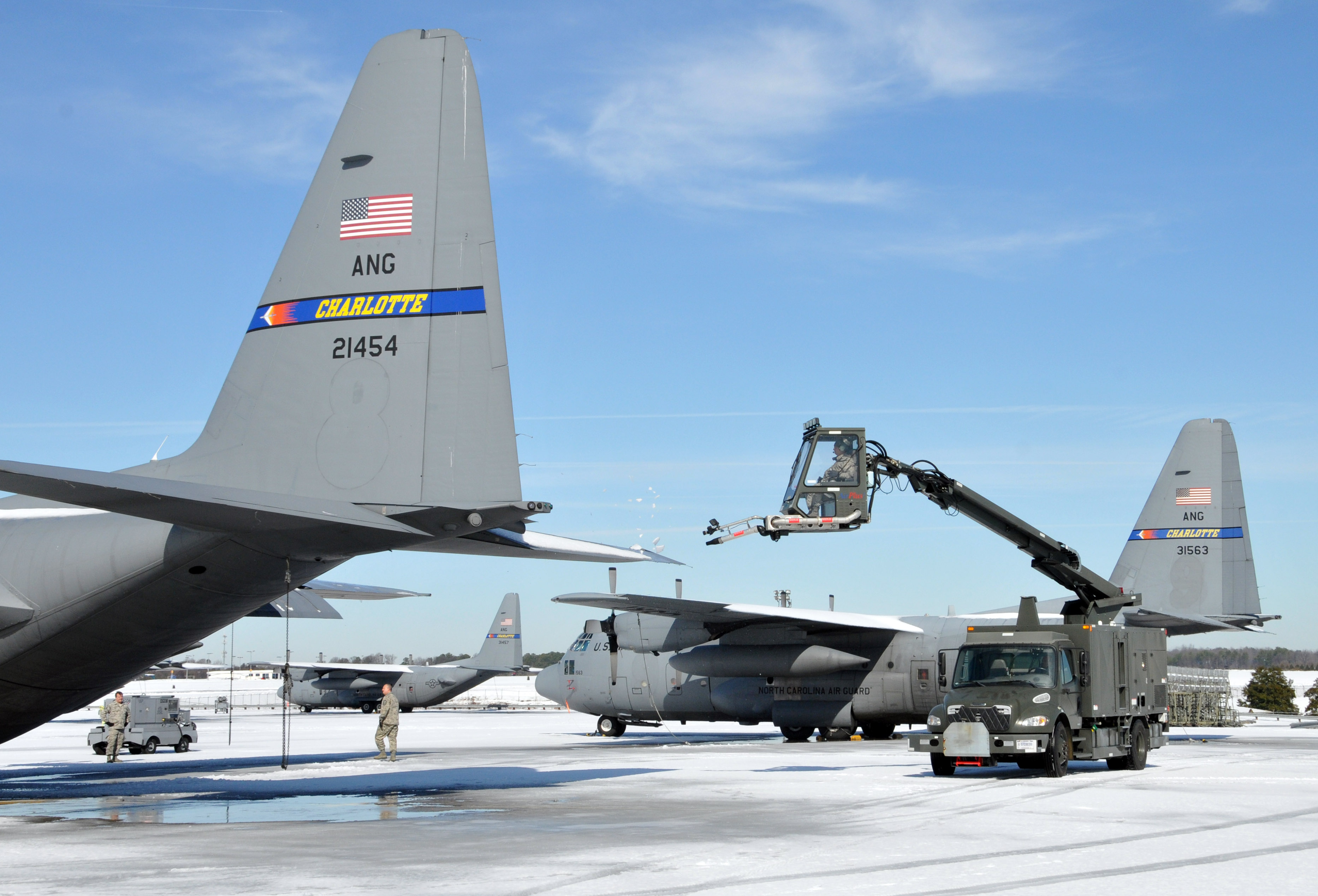 145th AW Keeps “Mission Ready” as 2nd Winter Storm Hits the Carolinas