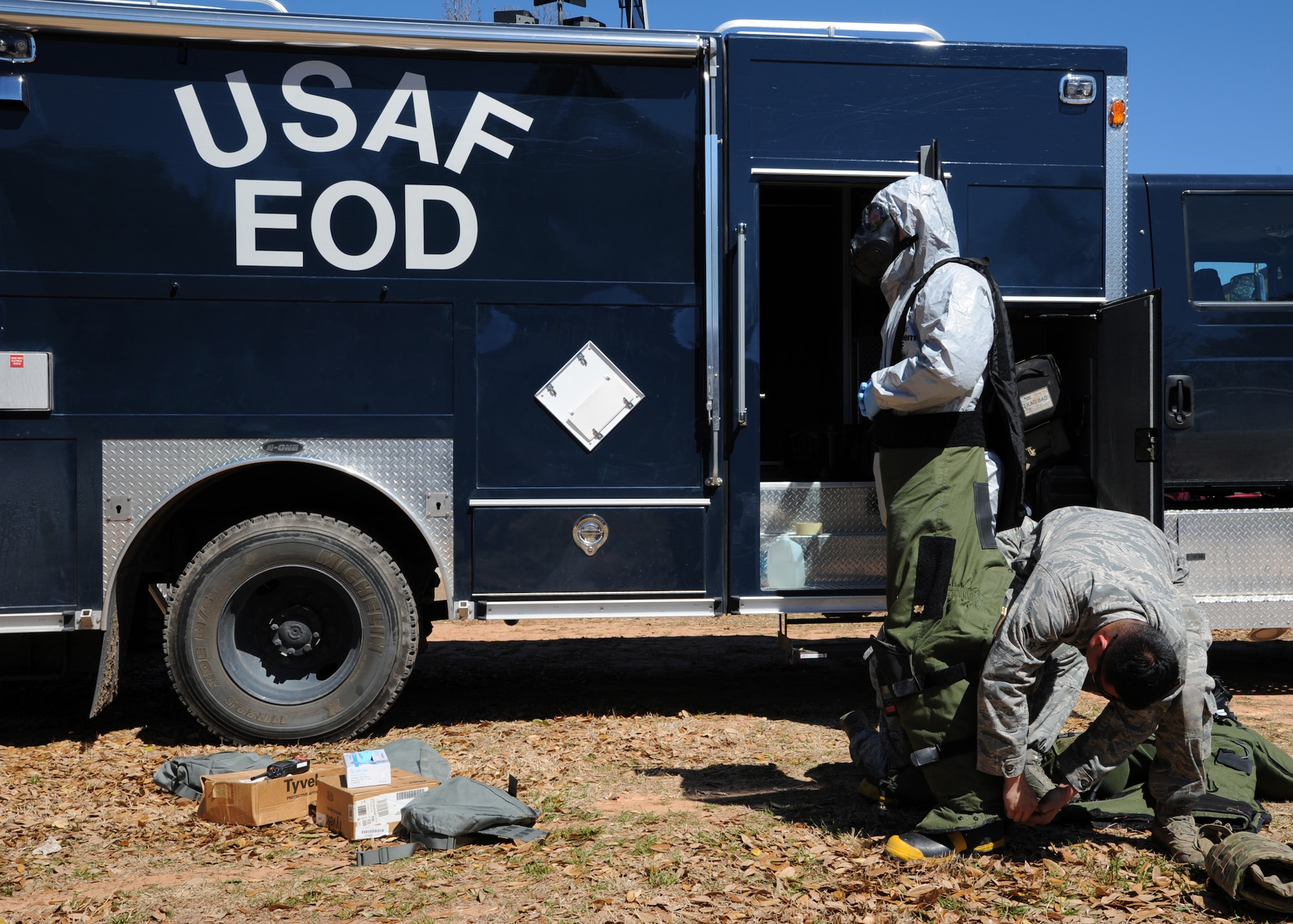 EOD Airmen participate in Operation White Cell > Barksdale Air Force ...