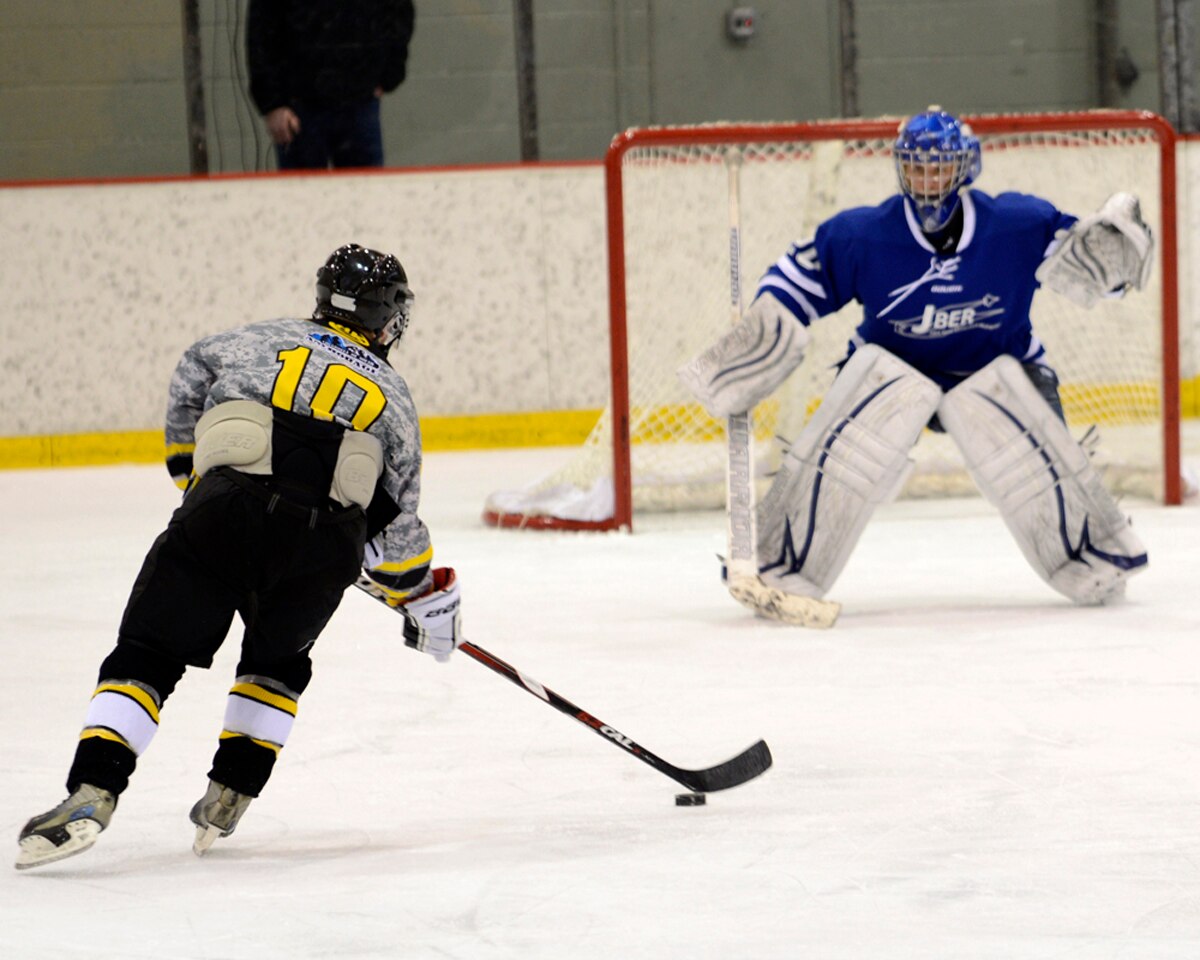 Air Force defeats Army 5-4 in JBER's first inter-service hockey game ...