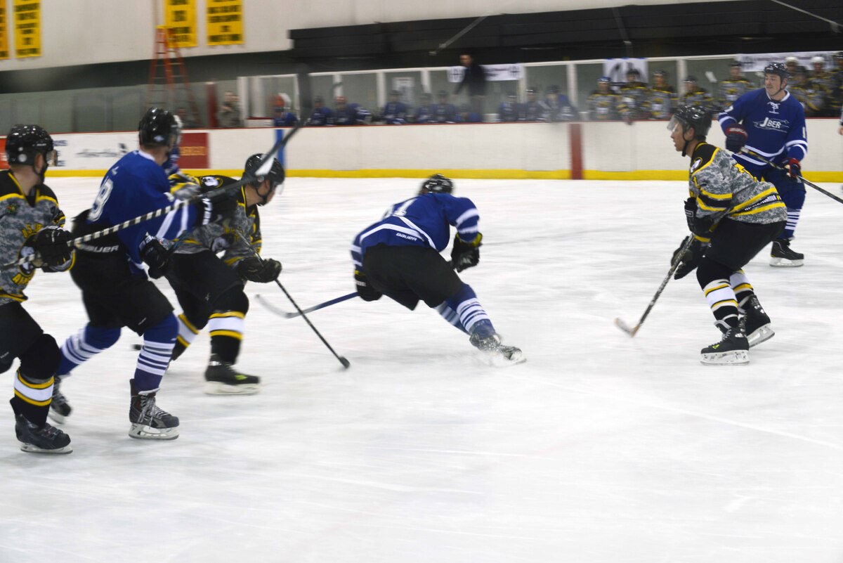 Air Force defeats Army 5-4 in JBER's first inter-service hockey game ...