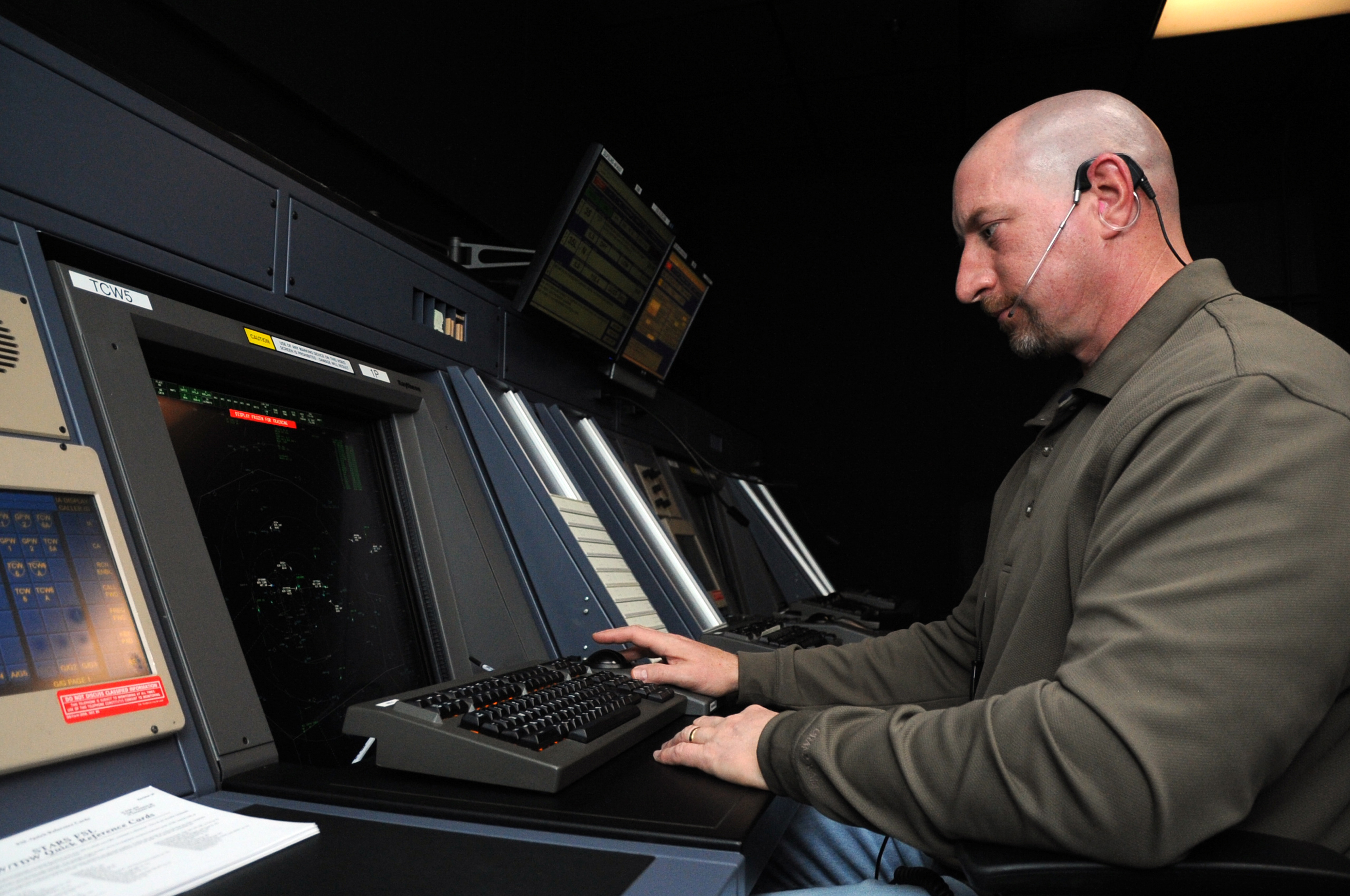 Air traffic controller wins AMC award > Grand Forks Air Force Base ...