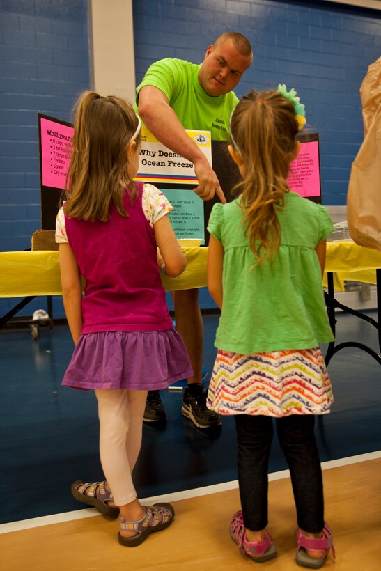 Our community: 2nd MLG Marines make time to give back