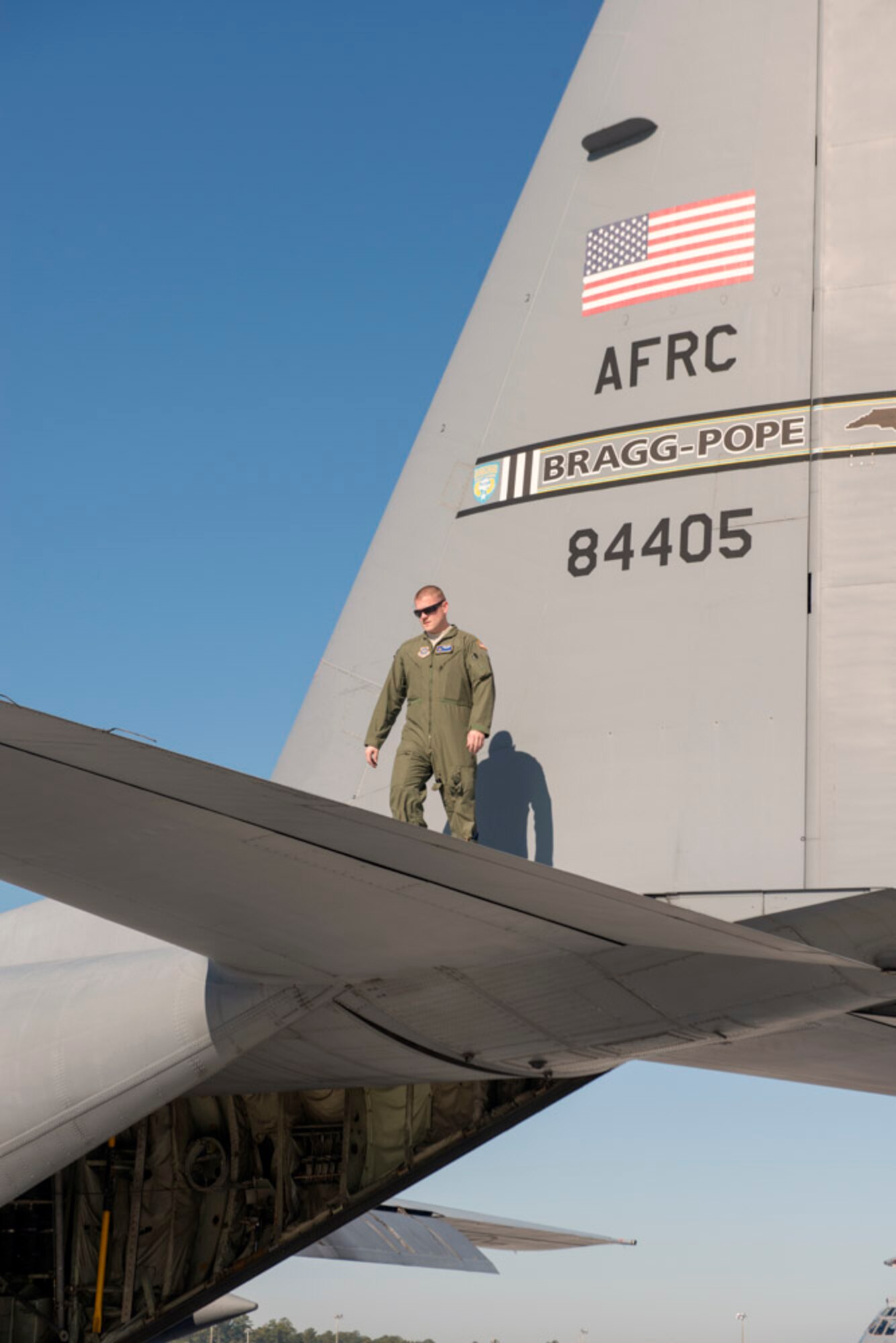 440th Airlift Wing hosts local media flight > Air Force Reserve Command ...
