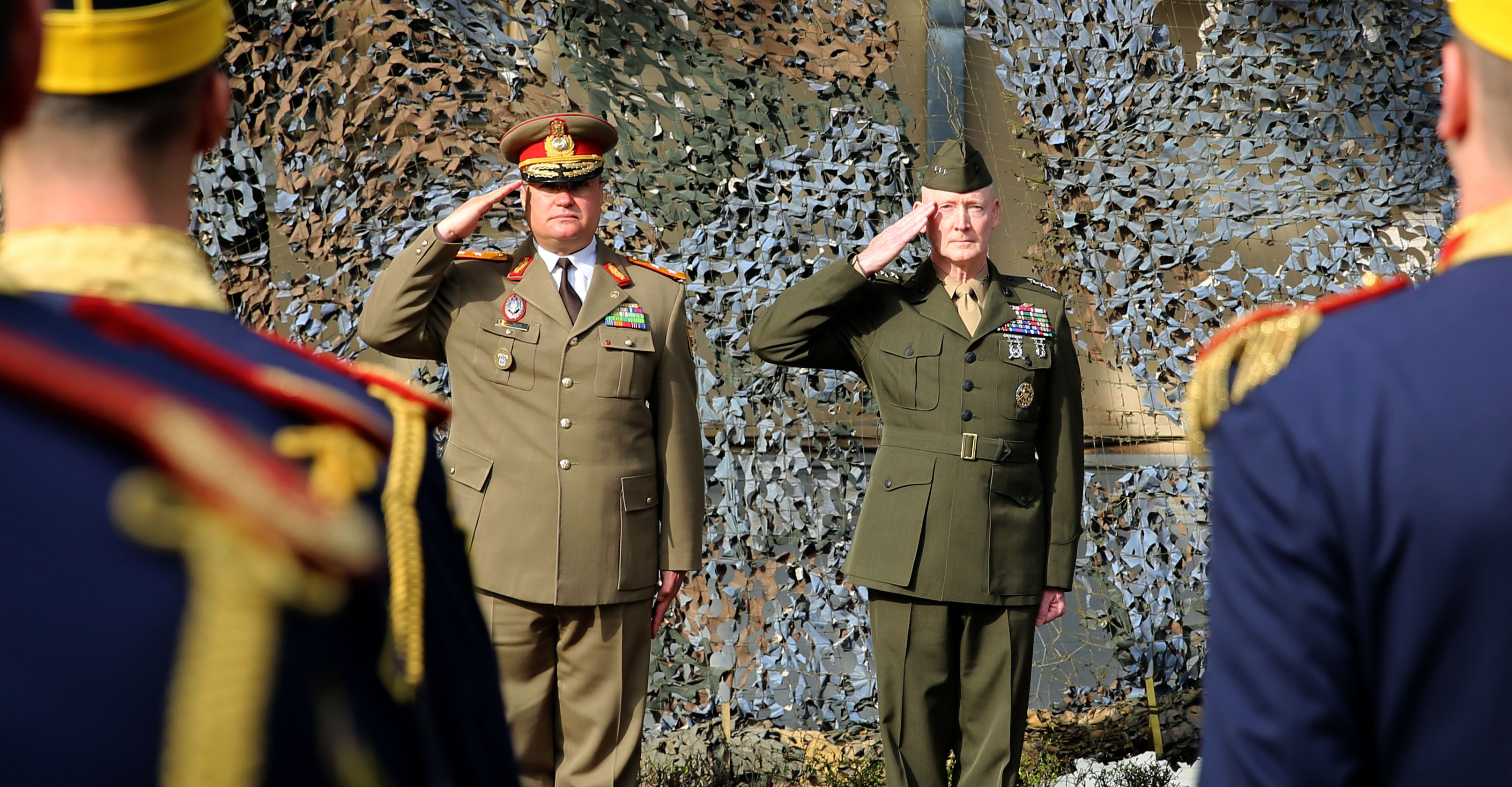 Lt. Gen. meets with Romanian military officals, U.S. Marines