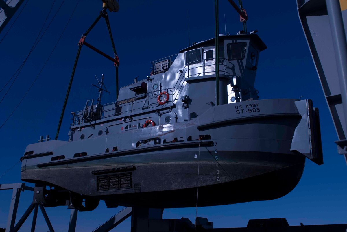Joint Logistics Over the Shore: Soldier, Sailors integrate into Alaska ...