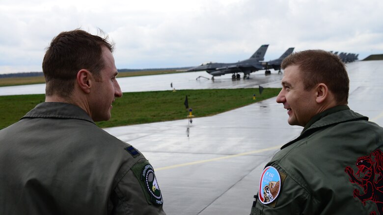 Training continues, pilots reunite in Poland > U.S. Air Forces in ...