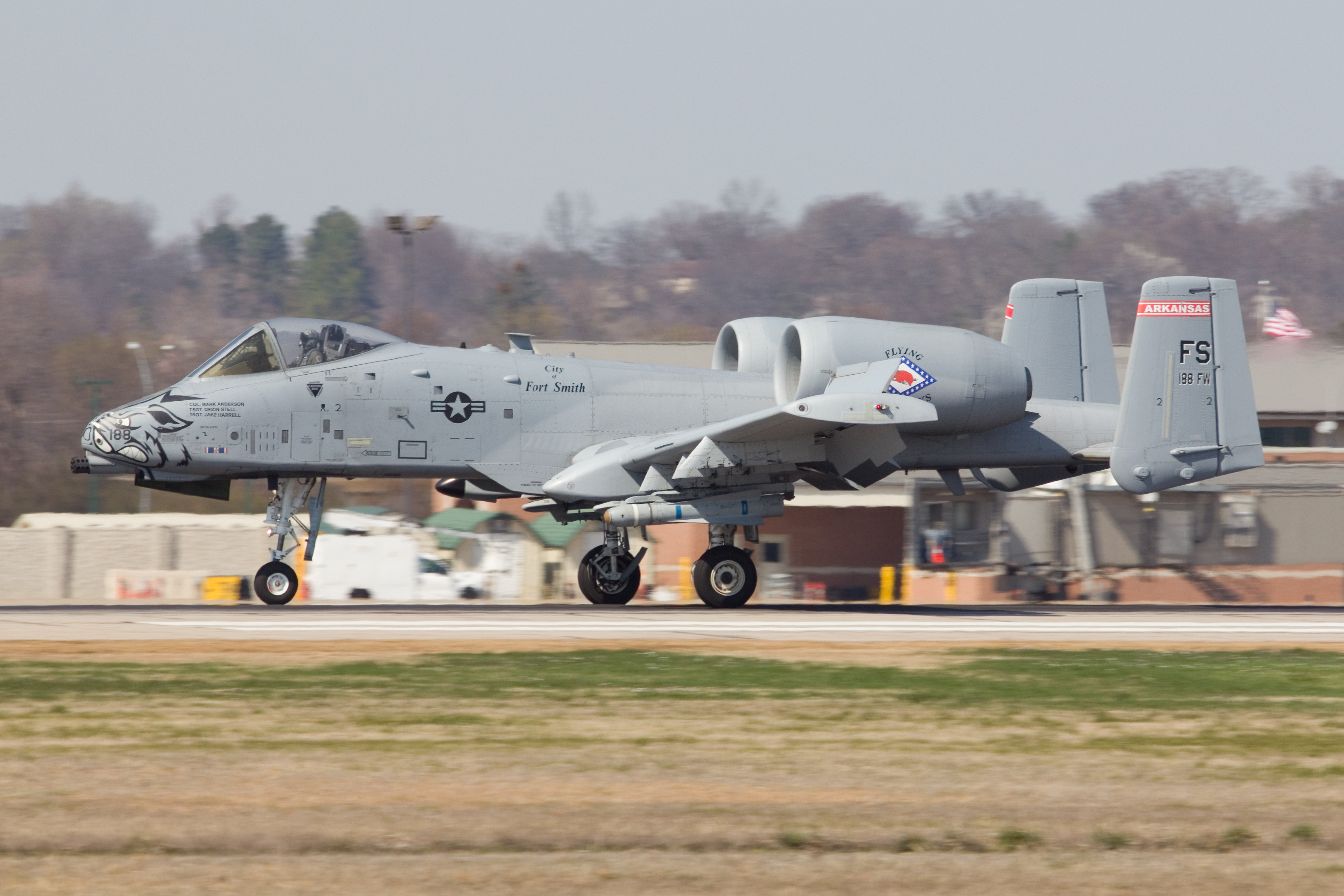 188th pilots train at Razorback Range during A-10 fini flights