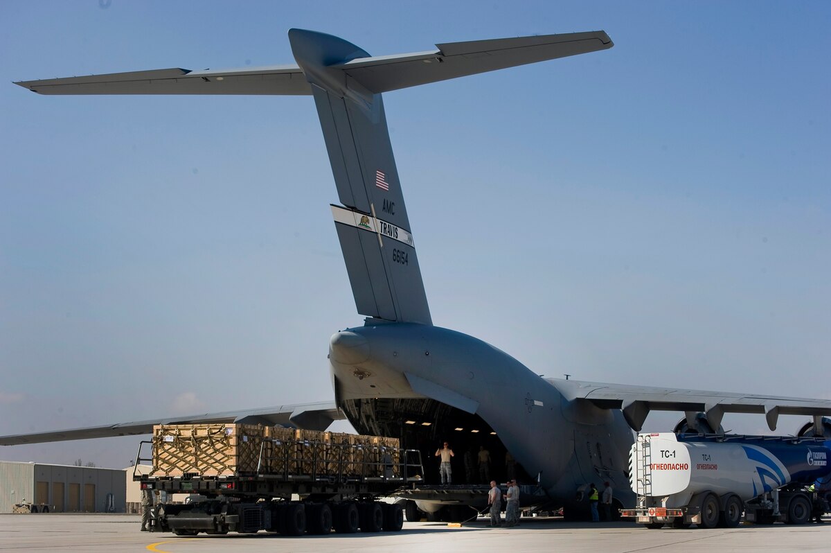 Moving Cargo, Ending an Era > U.S. Air Forces Central > Article Display