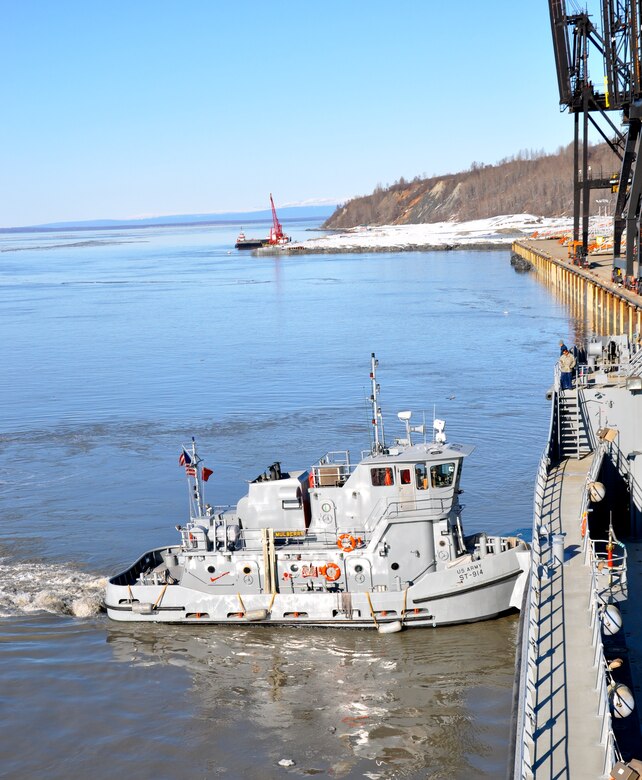 7th Trans. Bde. (Ex.) Soldiers perform JLOTS training in Alaska > Joint ...