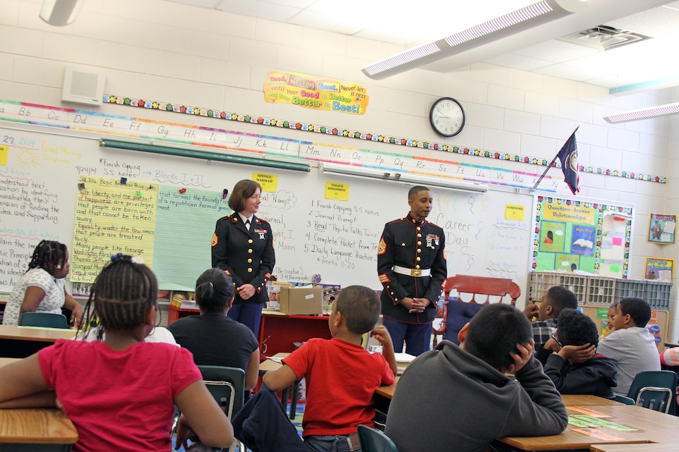 Marines visit Miles Jones Elementary School’s career day > 4th Marine ...