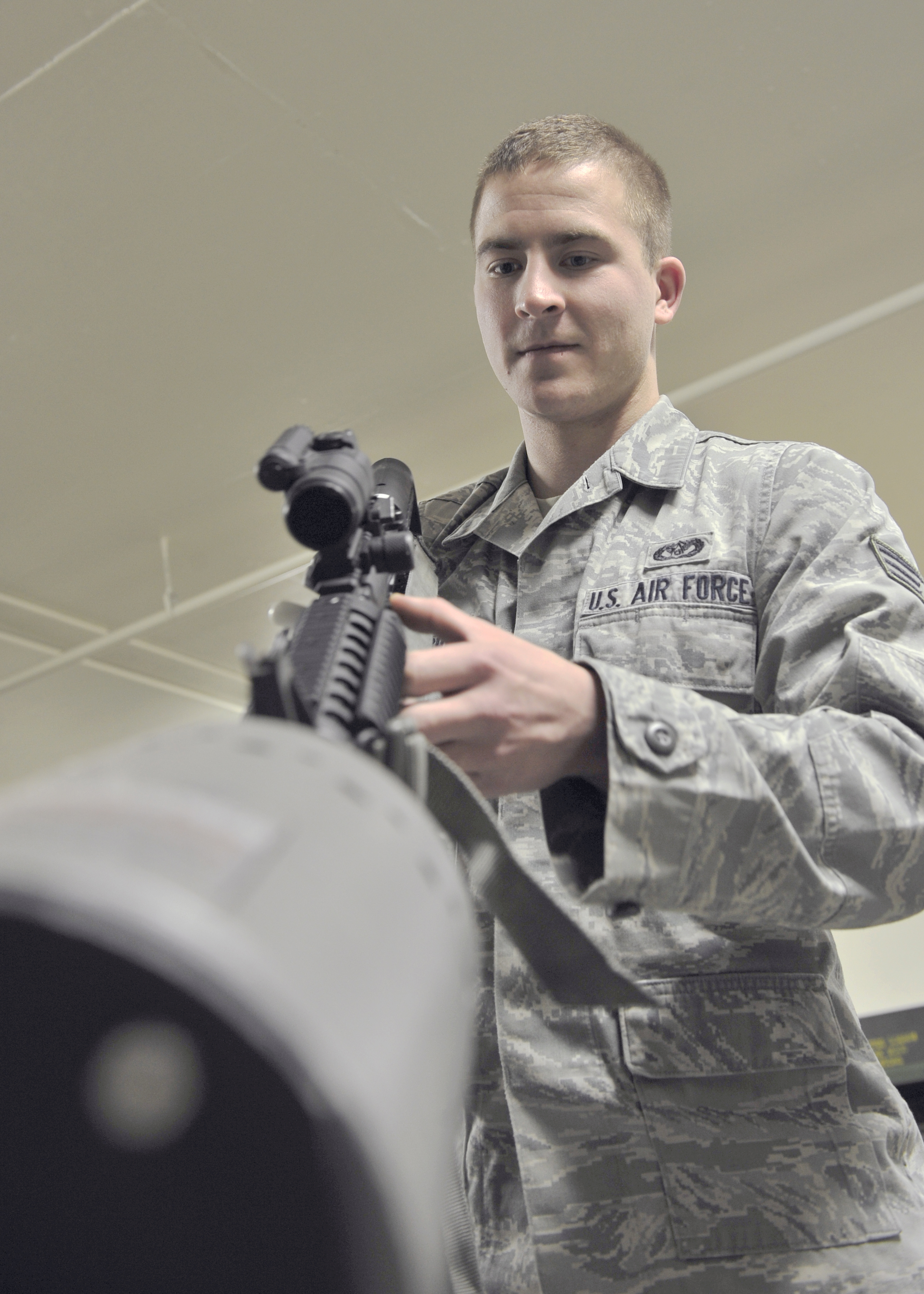 Marshall clears an M-4