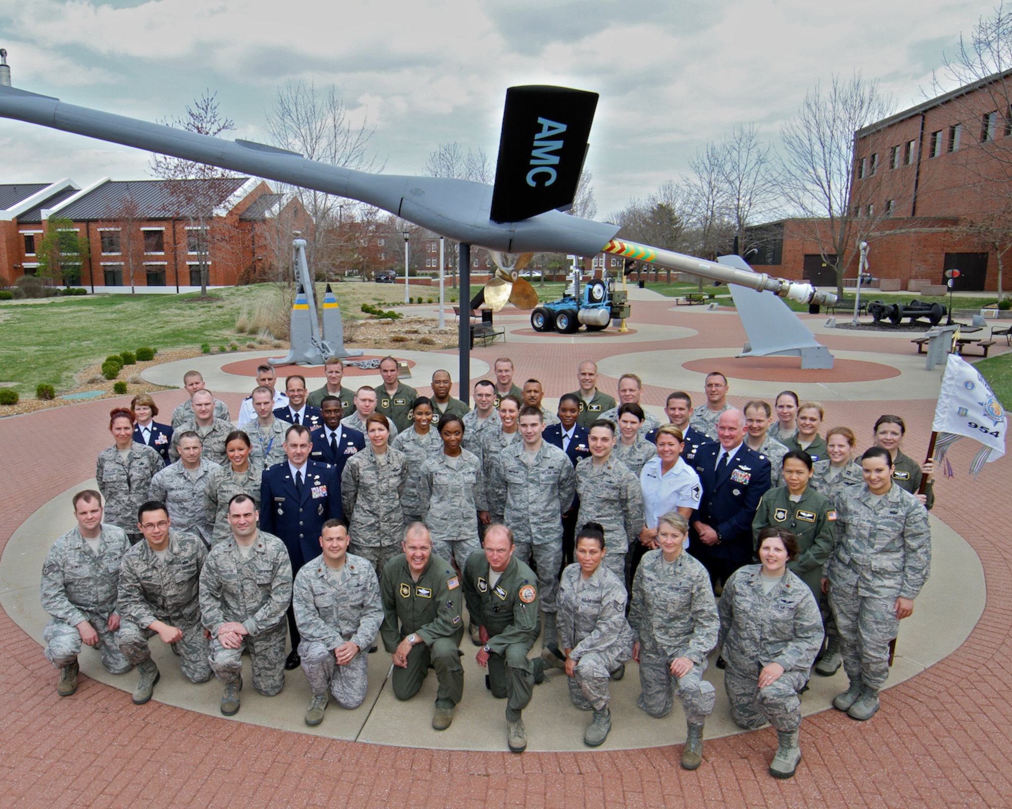 Great day for a group photo with 954th RSS > 932nd Airlift Wing ...