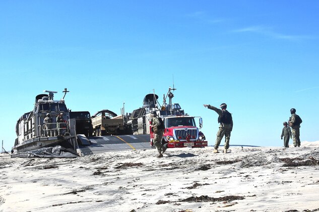 Navy, Marine Corps team builds partnerships with civil authorities ...