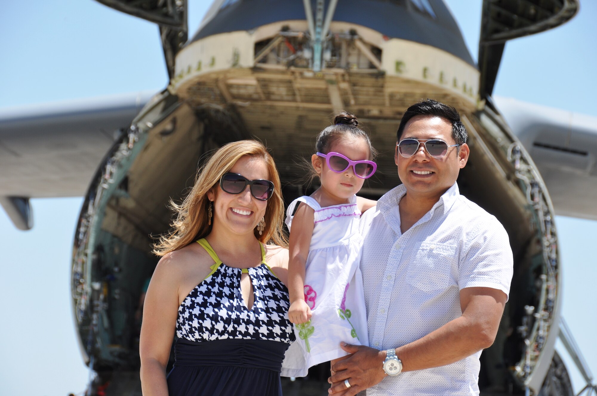 Alamo Wing Family Day huge success > 433rd Airlift Wing > Article Display