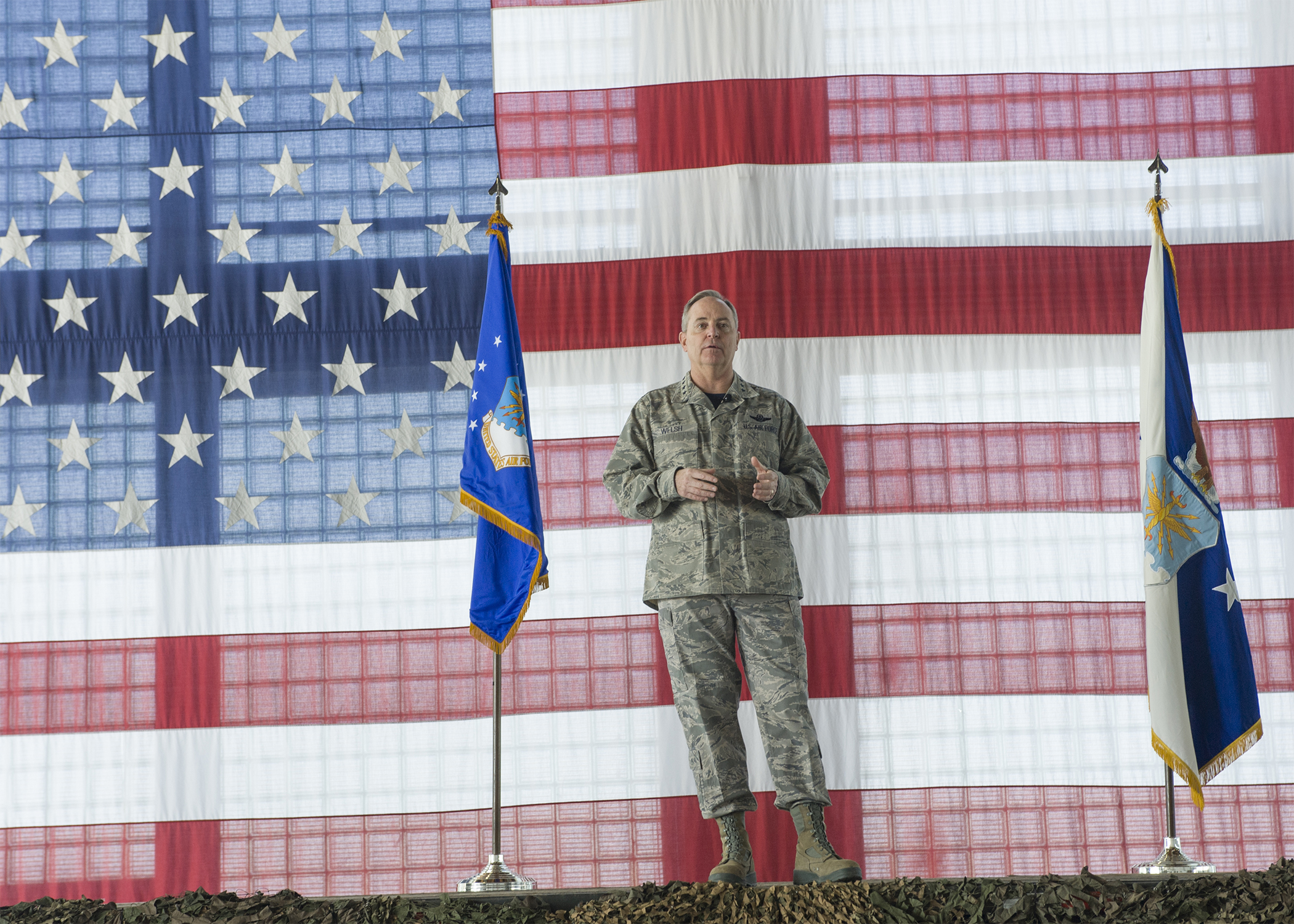 CSAF visits MHAFB > Mountain Home Air Force Base > News & Photos/Videos