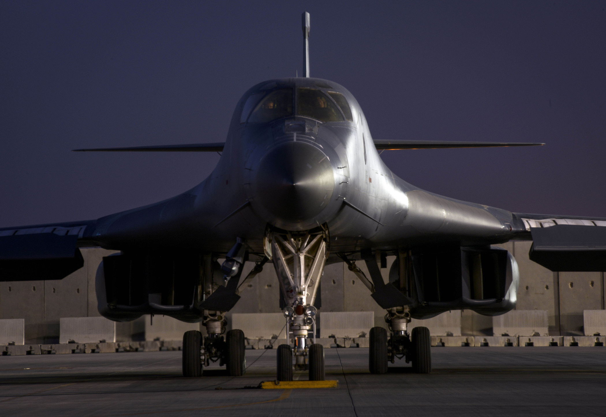 B-1B Lancer lights up the sky > U.S. Air Forces Central > Article Display