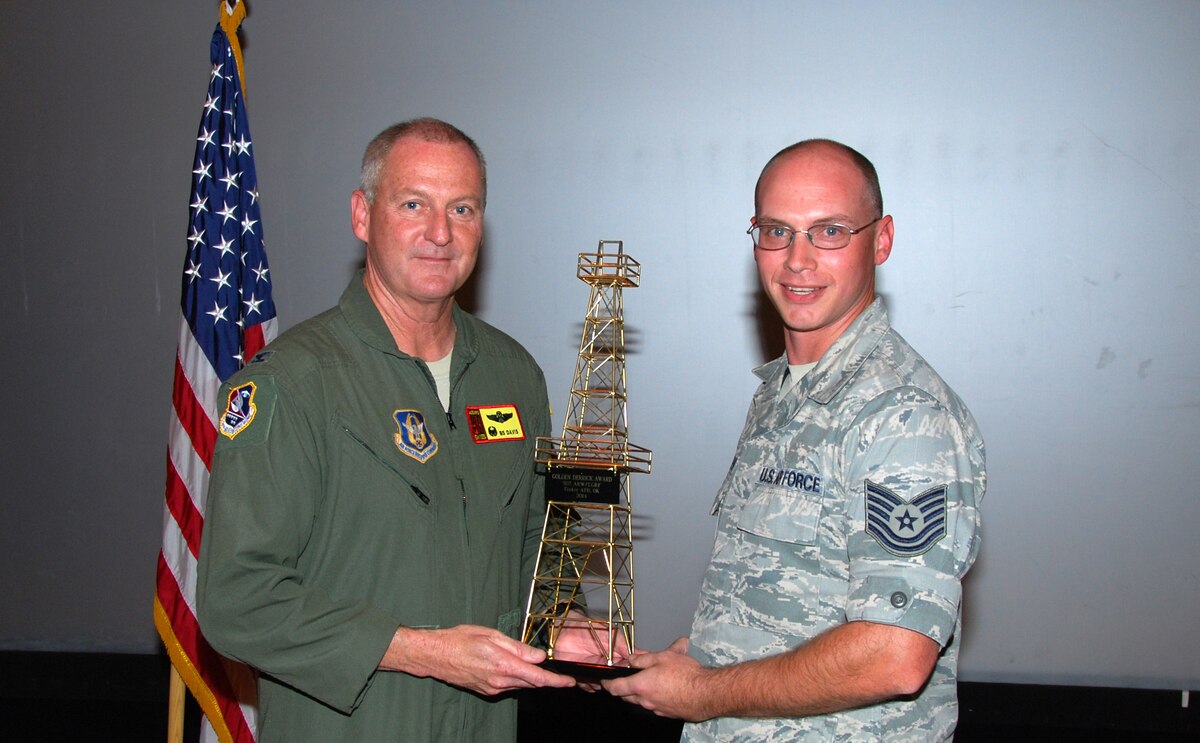507th Fuels Management Flight 2013 Golden Derrick Award recipient ...