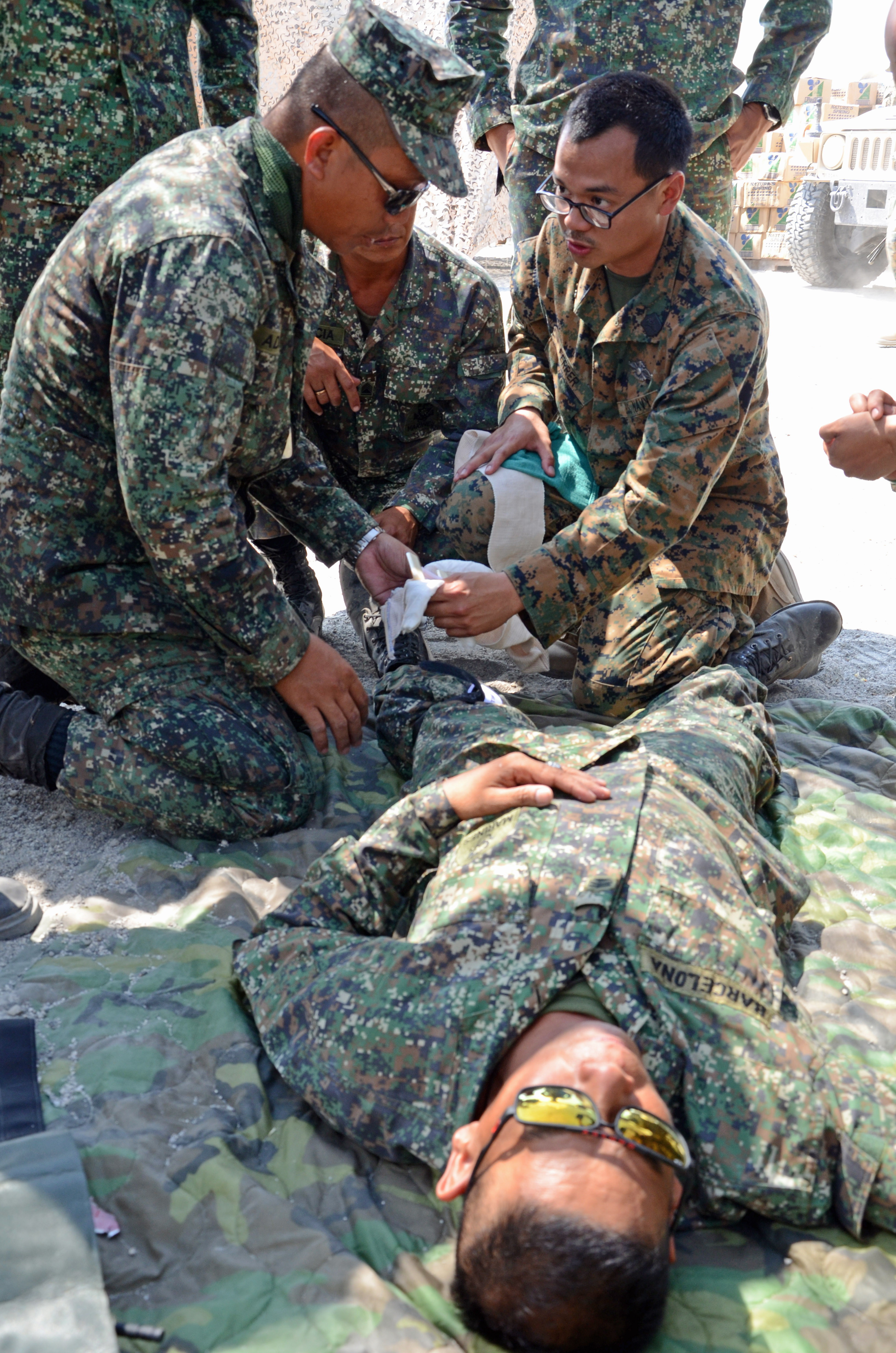 Philippine, US military medical professionals exchange best first aid ...
