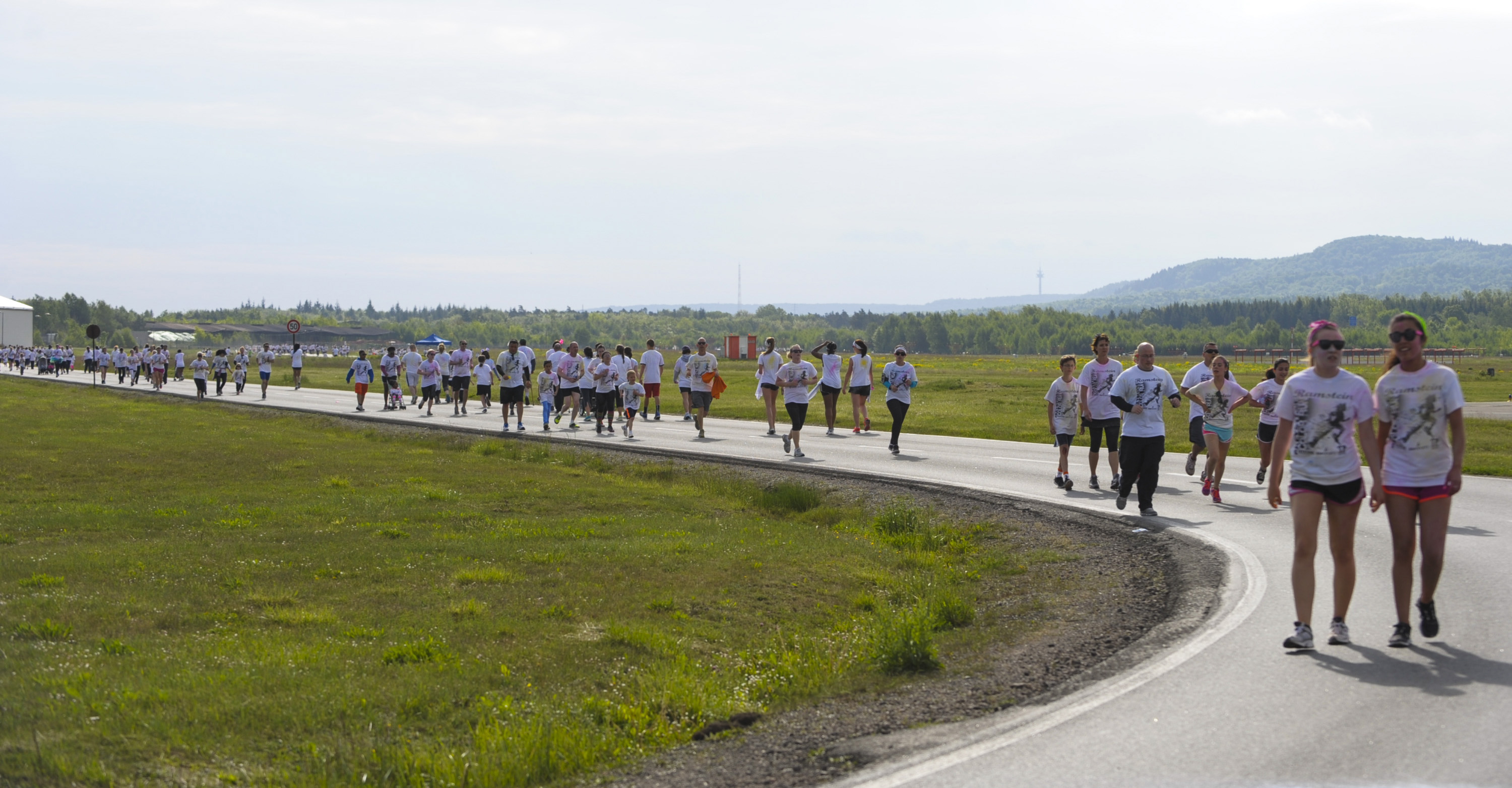 Color run brightens Ramstein > U.S. Air Forces in Europe - Air Forces ...