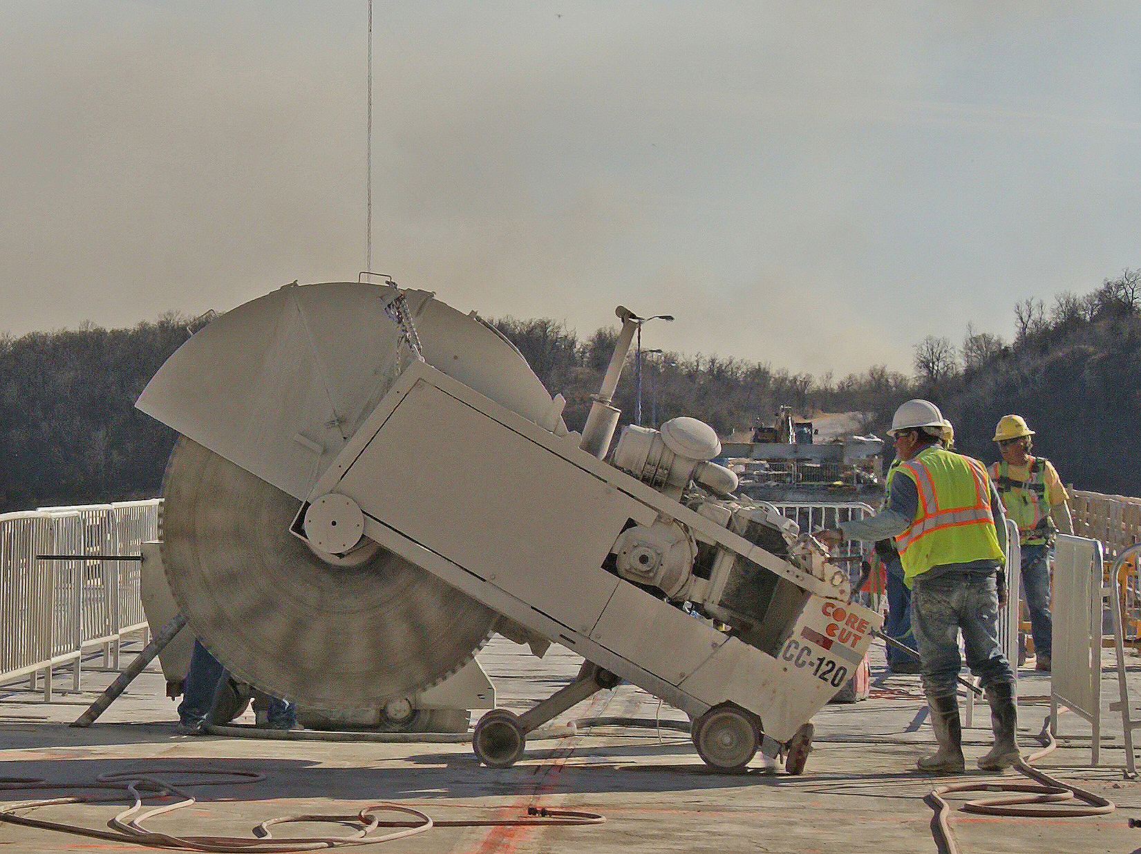 SAME young members’ field trip provides exposure to real-life engineering