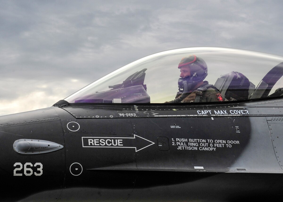 354th AMXS keeps 18th AGRS flying during RF-A 14-1 > Eielson Air Force ...