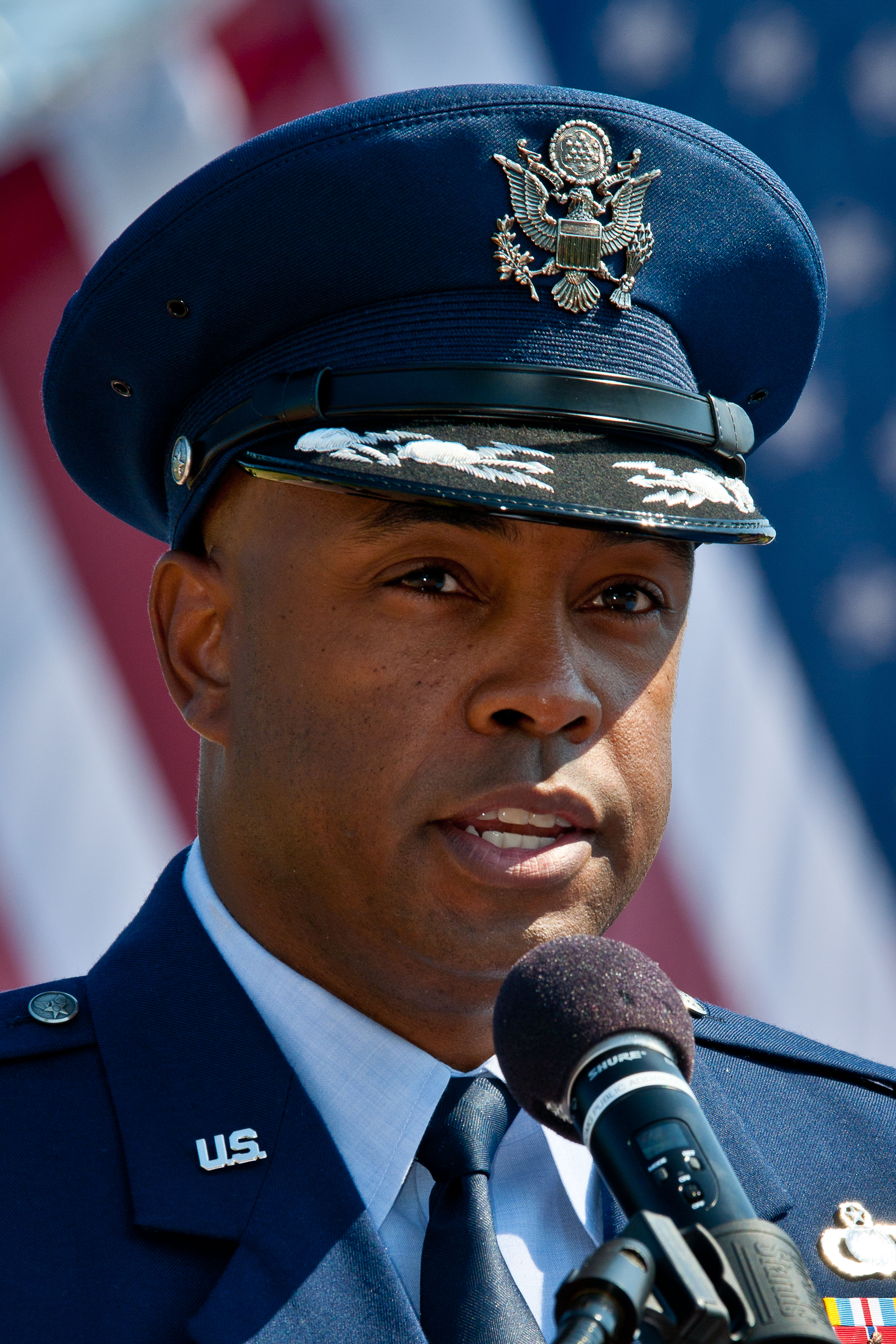 Colonel Edwards prepares to bid farewell to Maxwell