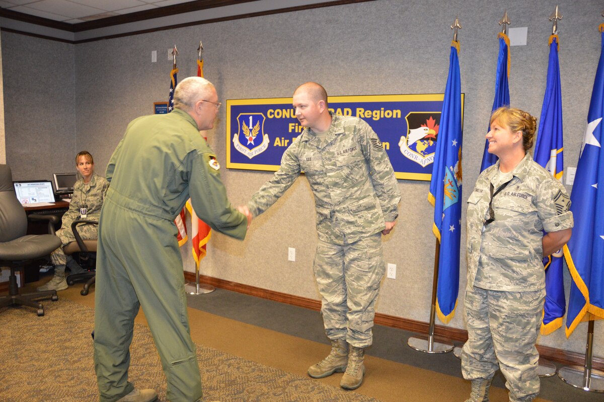 AFNORTH CC coins Wing Airman > CONR-1AF (AFNORTH & AFSPACE) > Article ...