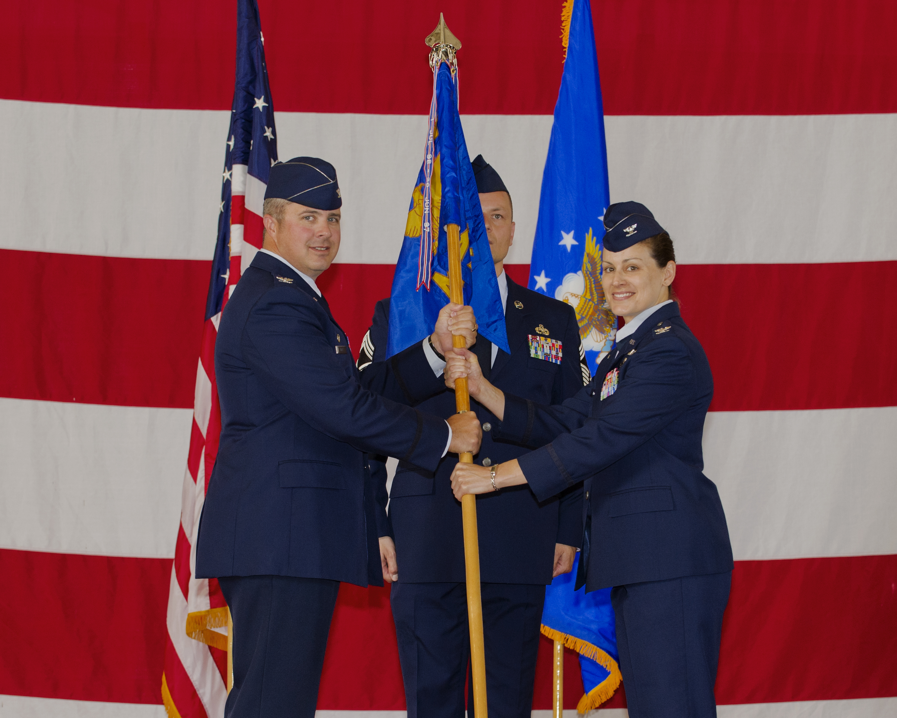 325th MXG changes command