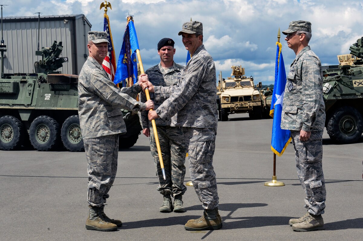 Col. James Bowen Jr. takes command of the 1st Air Support Operations ...