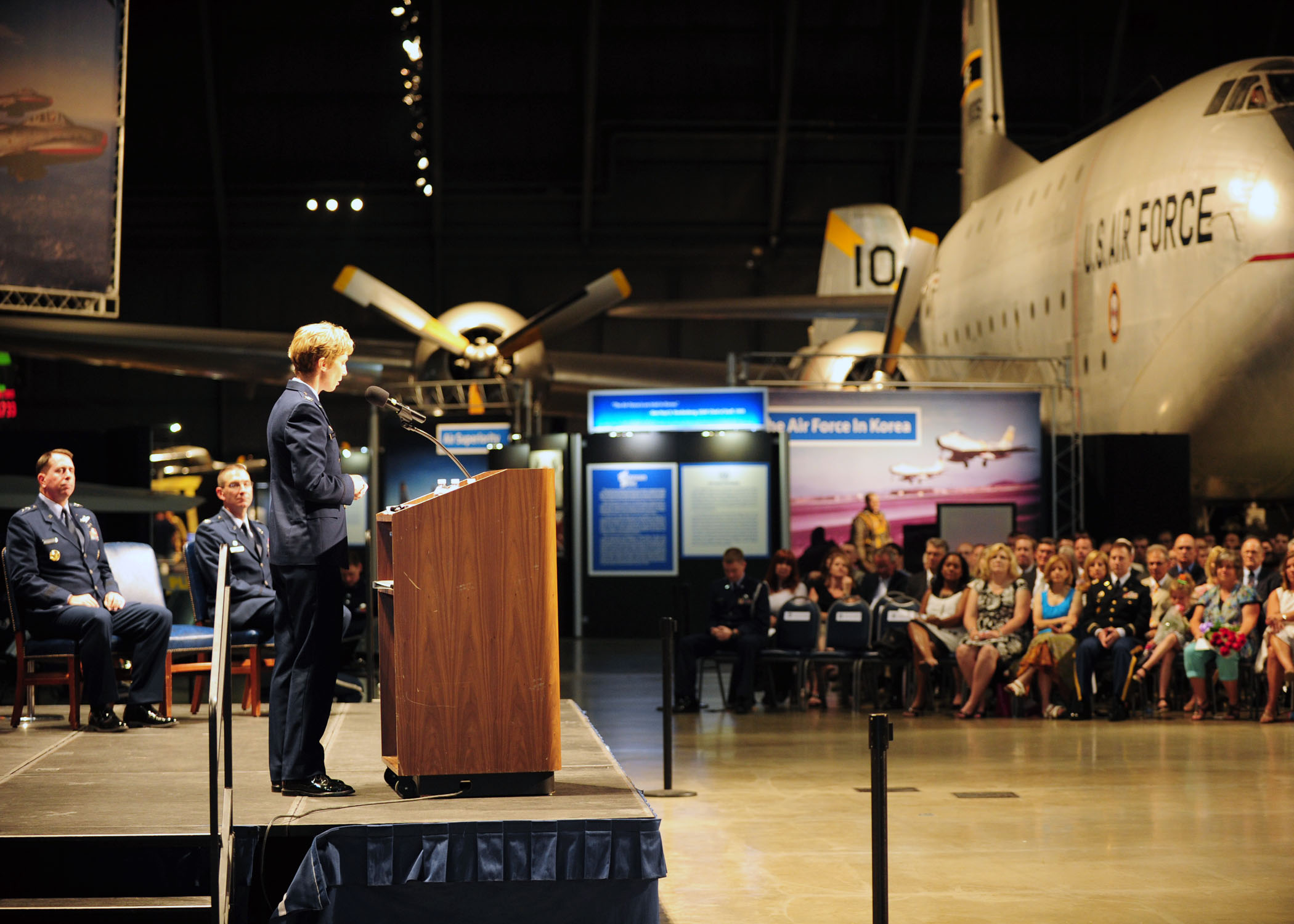 Lauderback takes command at NASIC