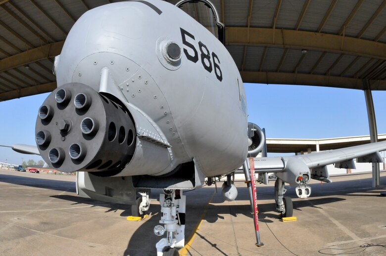 Conversion excursion: Tail No. 586 departs 188th for new home > Air ...