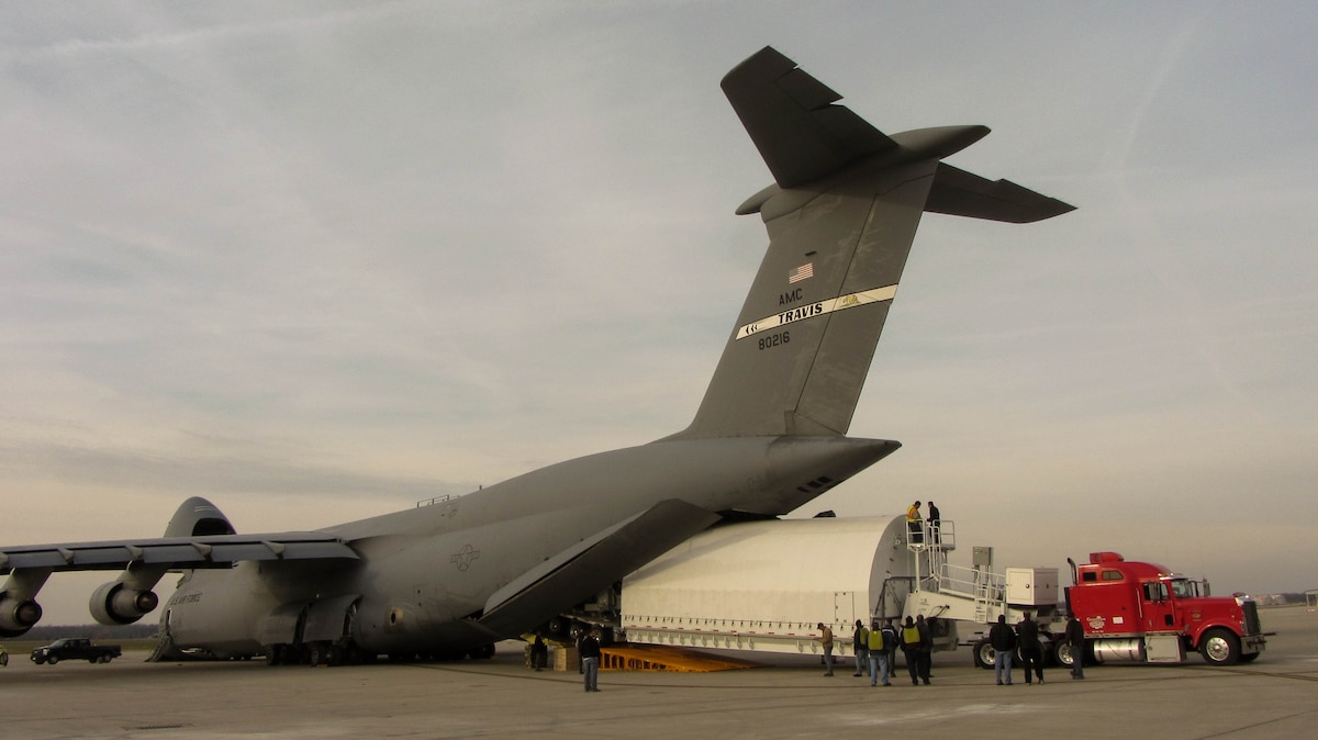 Travis' two C-5Cs designed to haul special cargo > Air Mobility Command ...