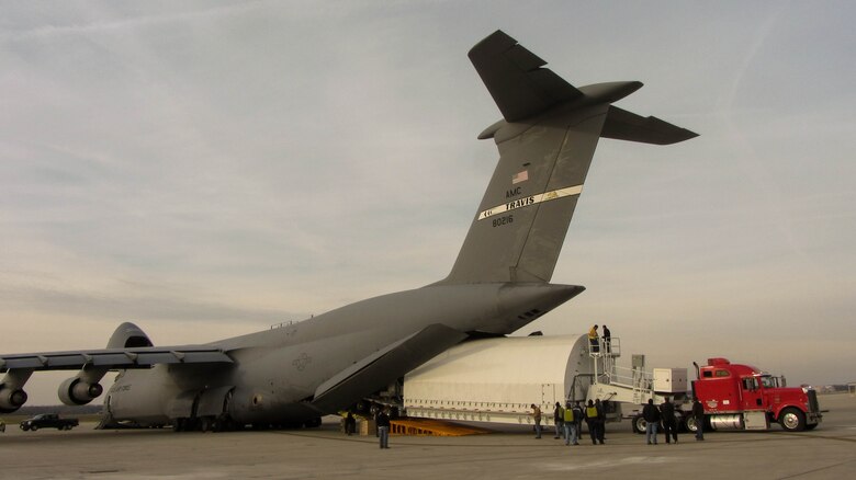 Travis' two C-5Cs designed to haul special cargo > Travis Air Force ...