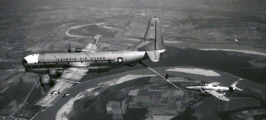 Flying Razorback Flashback: Recon refuel - 188th RF-84F hooks up with ...
