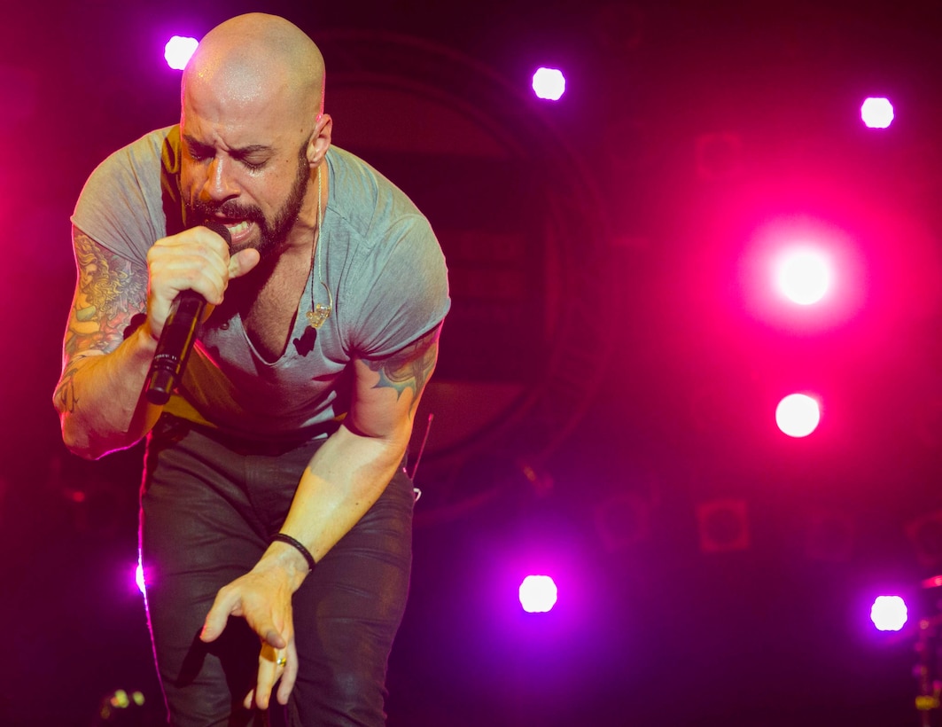 'Start of Something Good': Daughtry performs for Troops