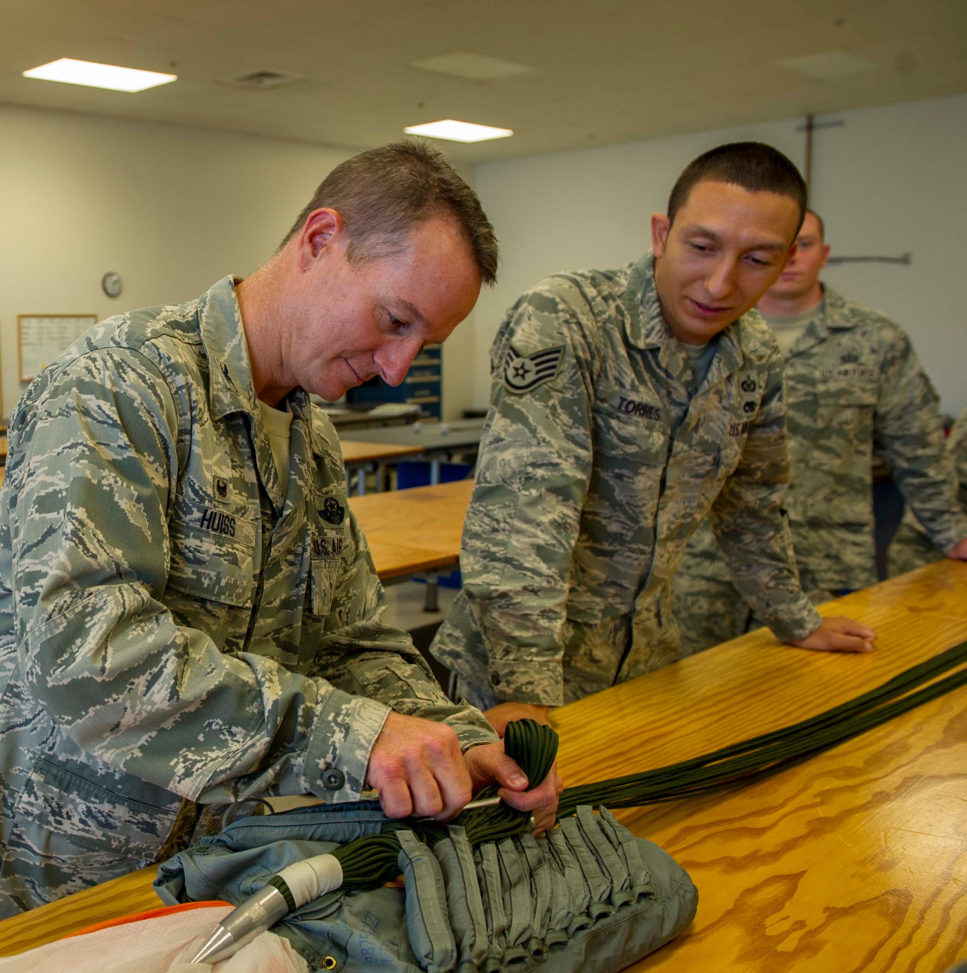 15th Wing leadership shadows 15th OSS Airmen > 15th Wing > Article Display