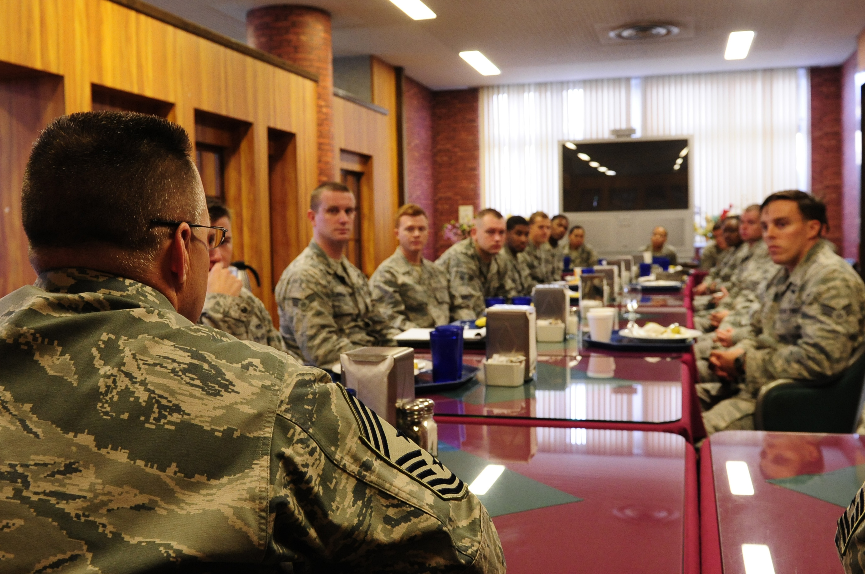 PACAF command chief says 'Aloha' to Airmen > Pacific Air Forces ...