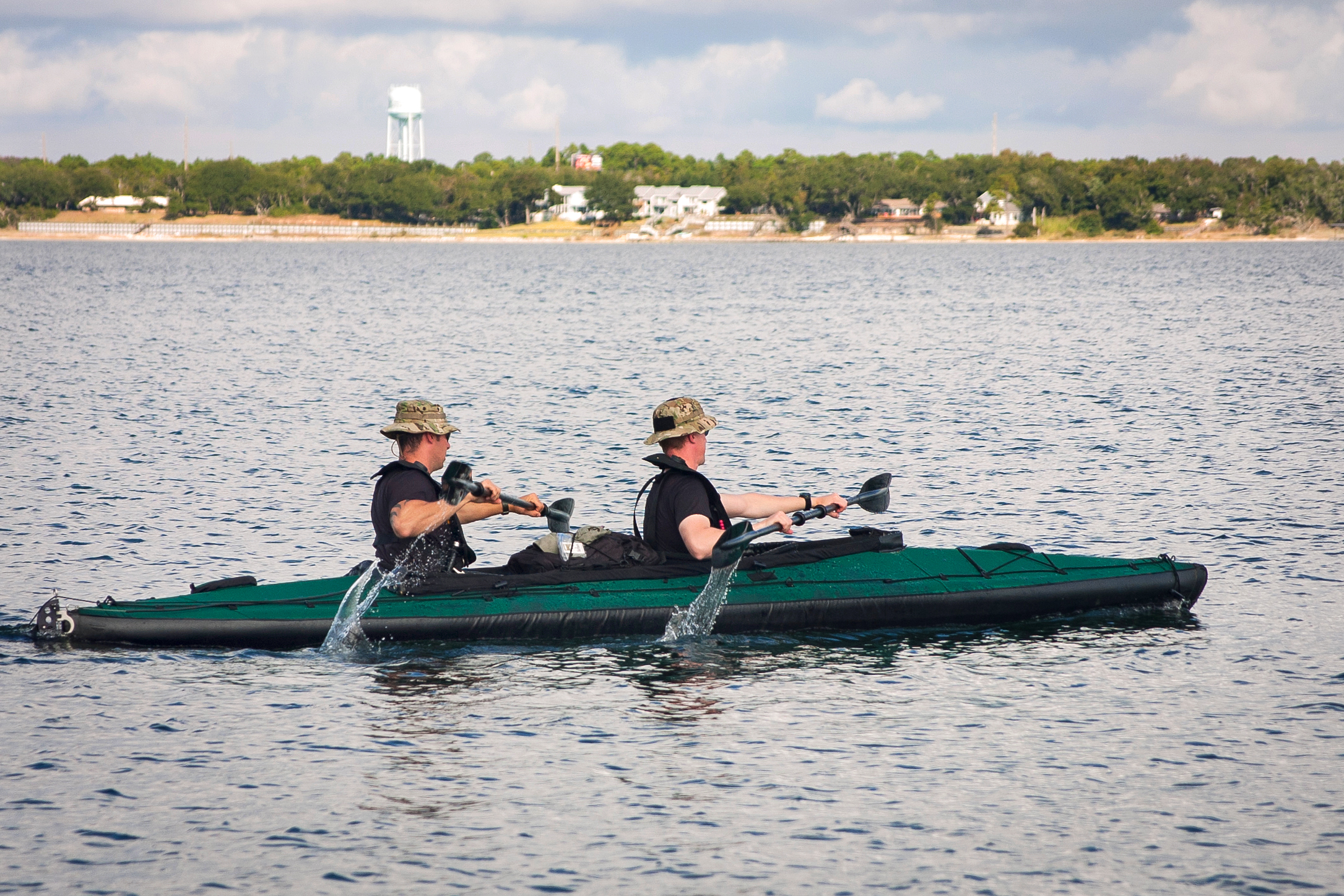 Army Green Berets paddle a kayak in Santa Rosa Sound, off Eglin Air ...