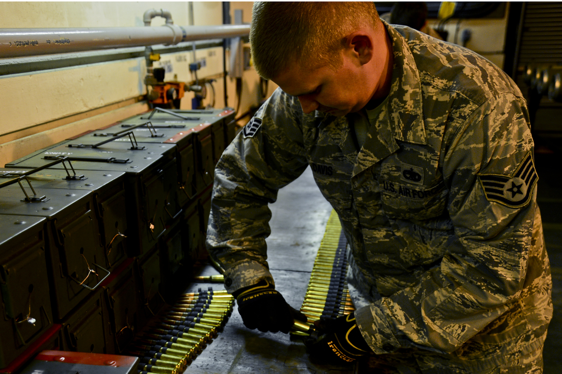 MUNS at midnight > Royal Air Force Lakenheath > Article Display