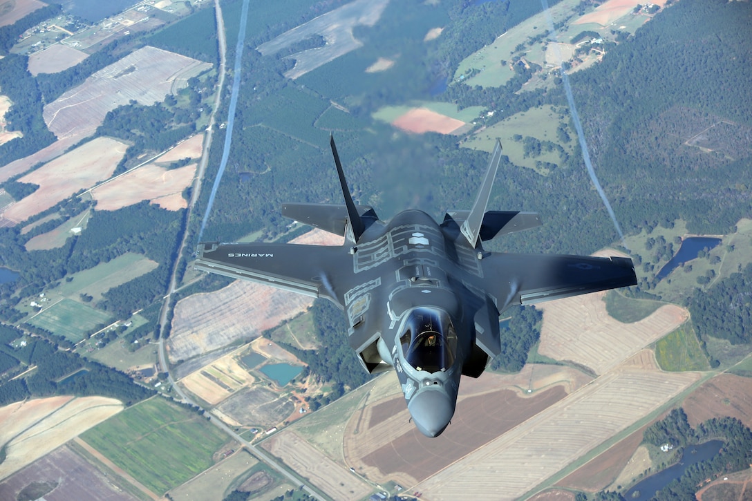 VMFAT-501, VMGR-252 conduct aerial refueling