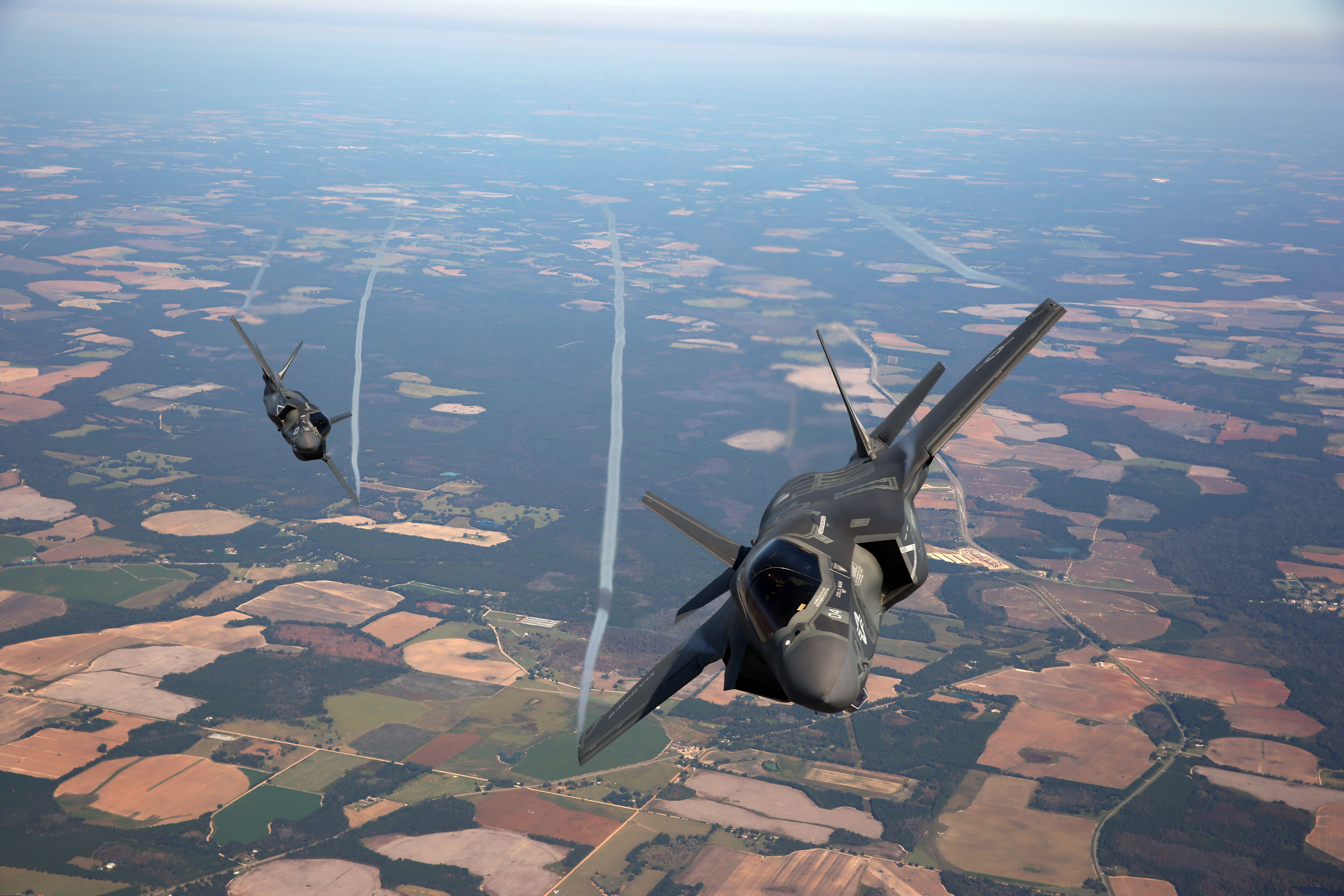 VMFAT-501, VMGR-252 conduct aerial refueling