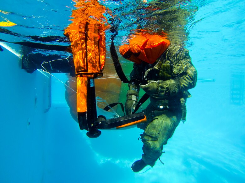 F-35 water survival instructor keeps training afloat > Air Education ...