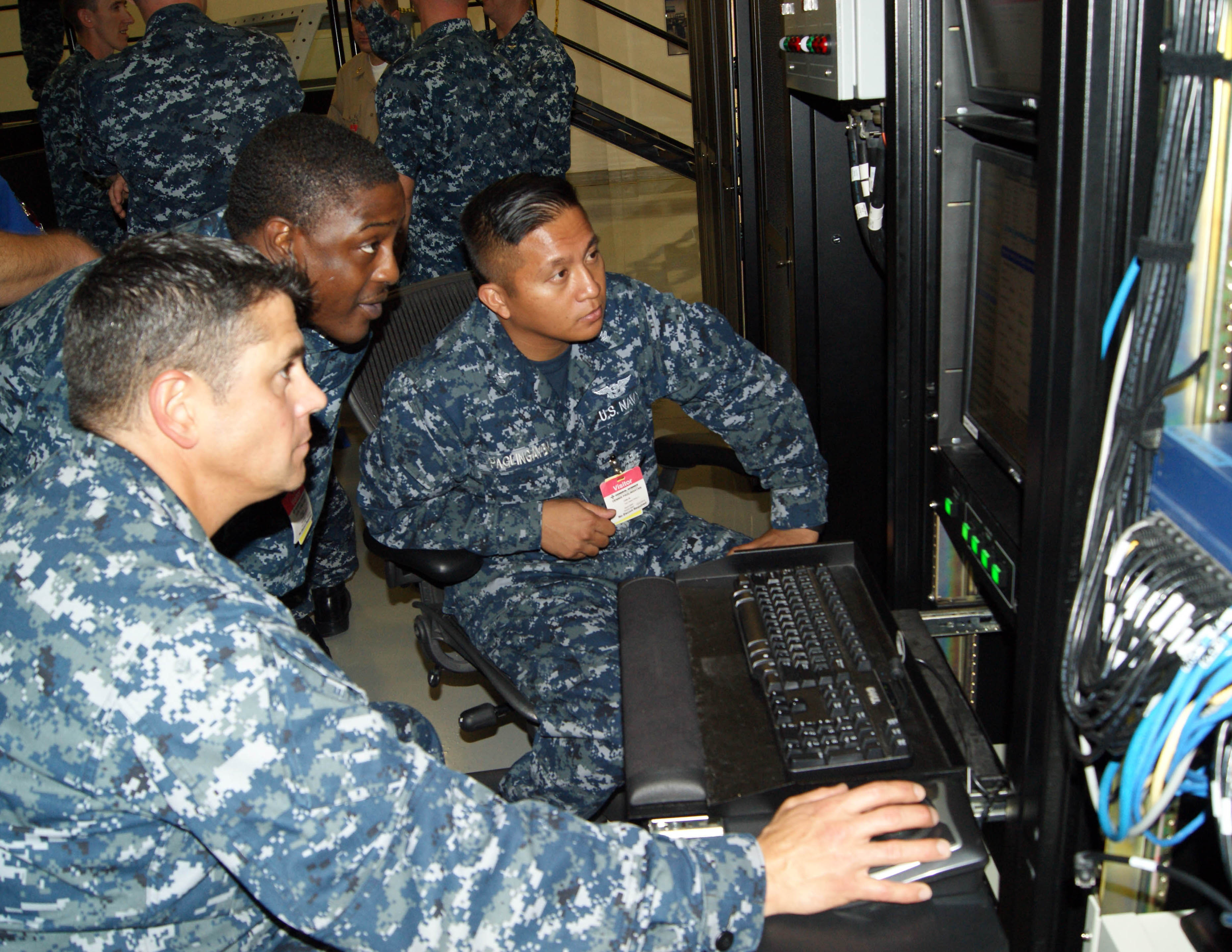 First Sailors trained on Navy's newest launch system > Joint Base ...