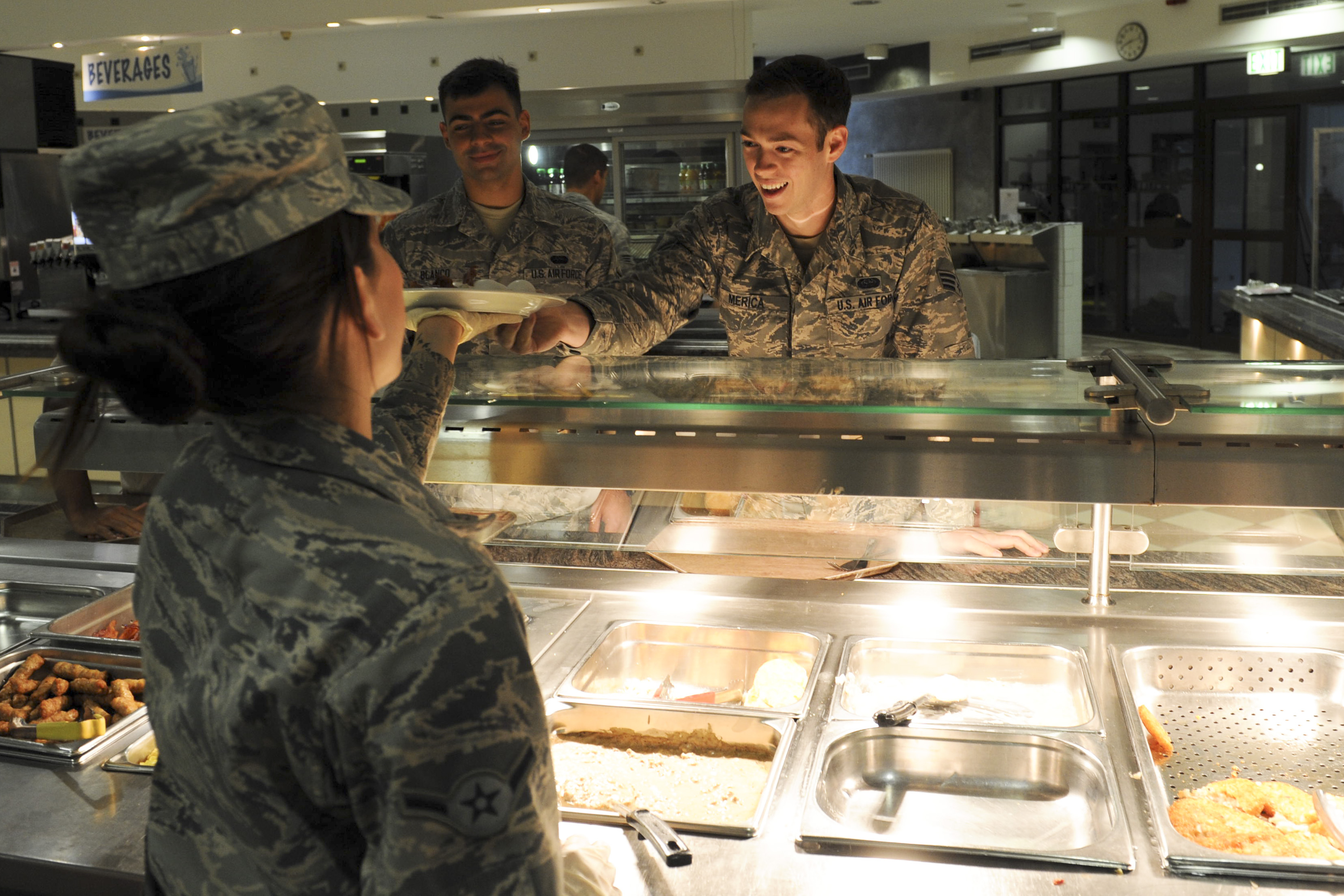 Airmen feeding Airmen > Ramstein Air Base > Article Display