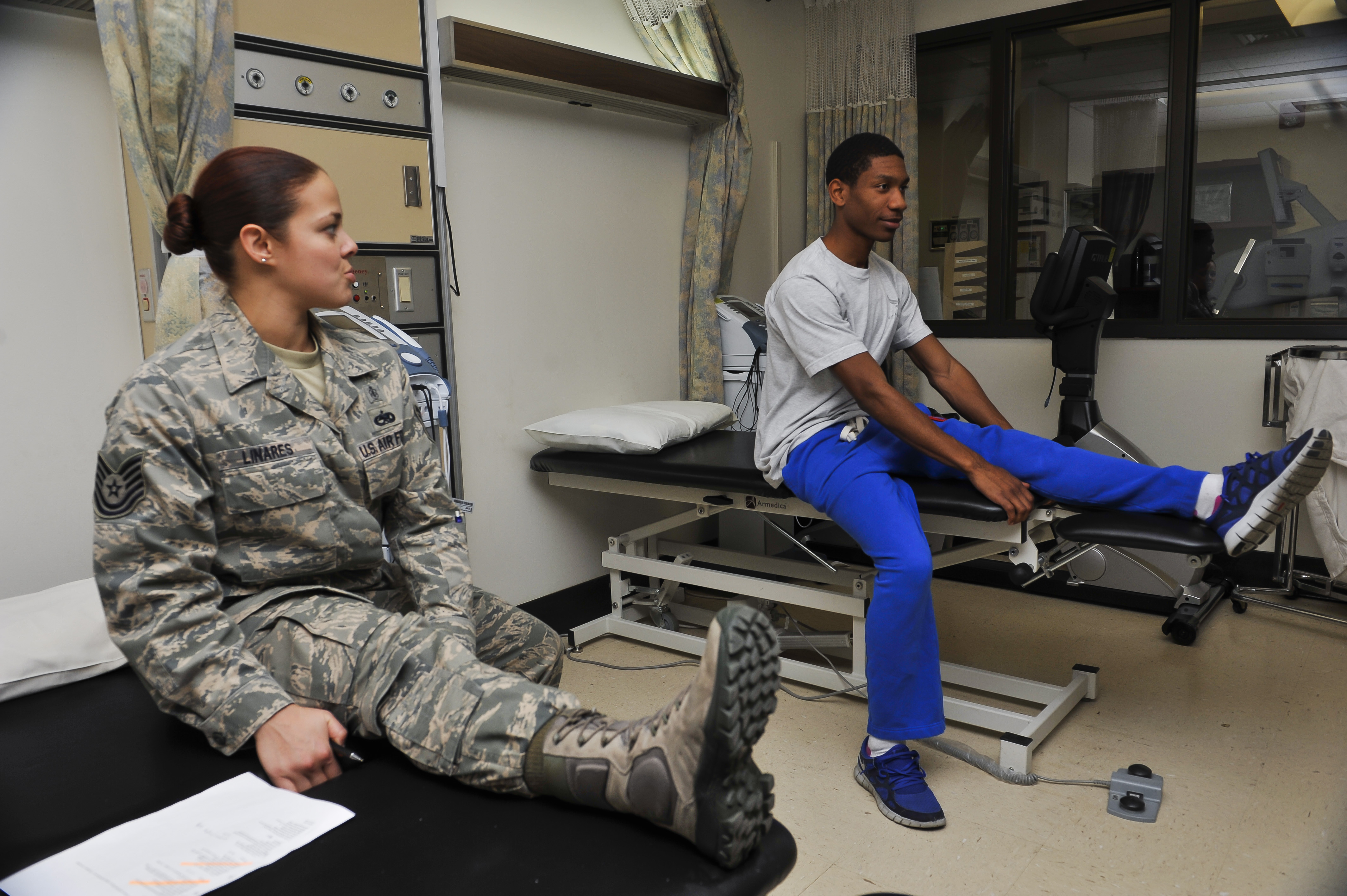 Physical therapy clinic provides direct treatment > Osan Air Base ...