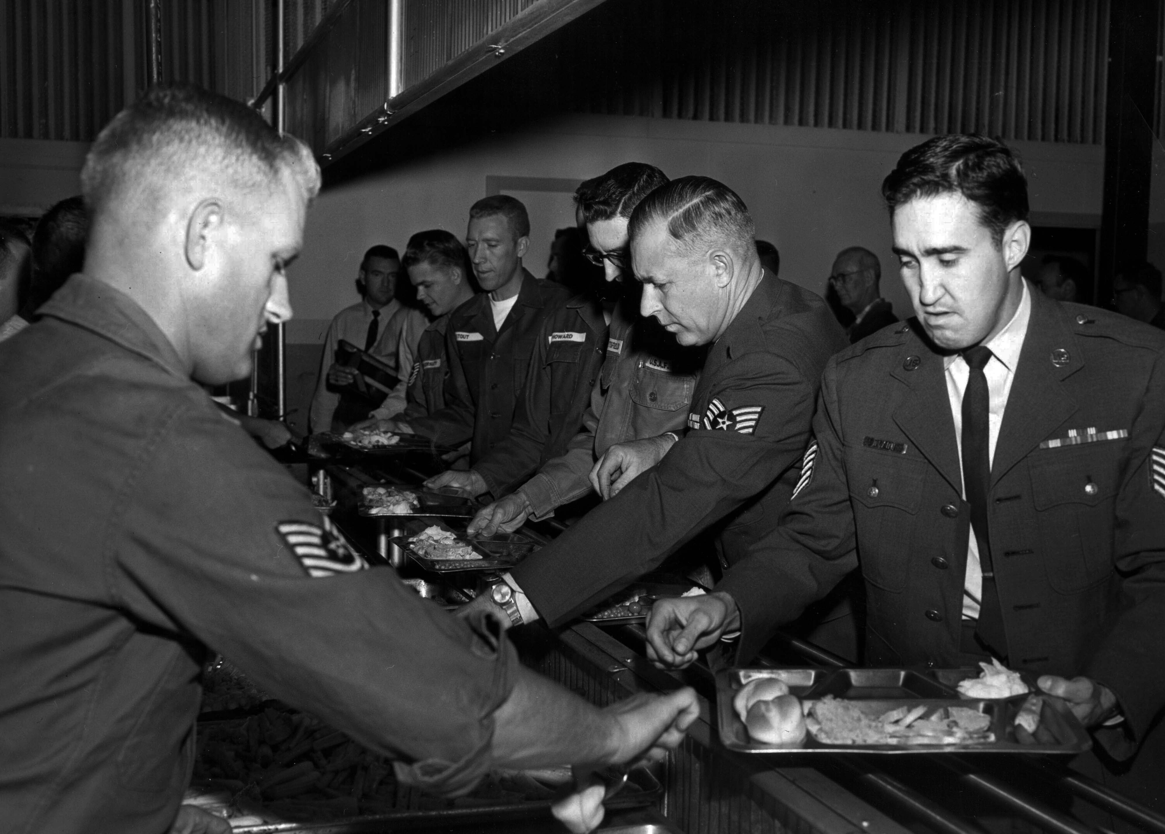 The Flying Razorback Flashback - Celebrating Christmas past > 188th ...