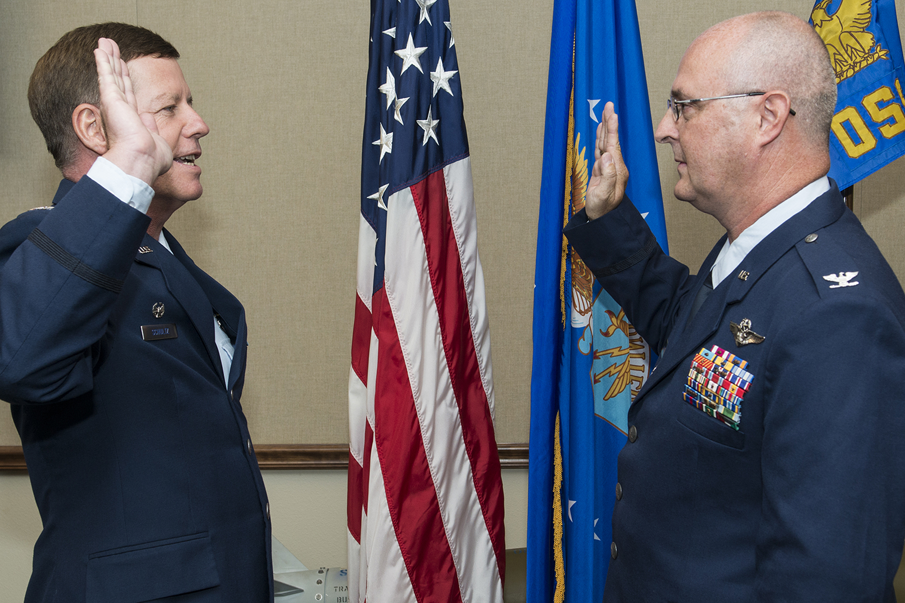 Col. Webb gets pinned and Lt. Col. Anderson takes charge > 307th Bomb ...