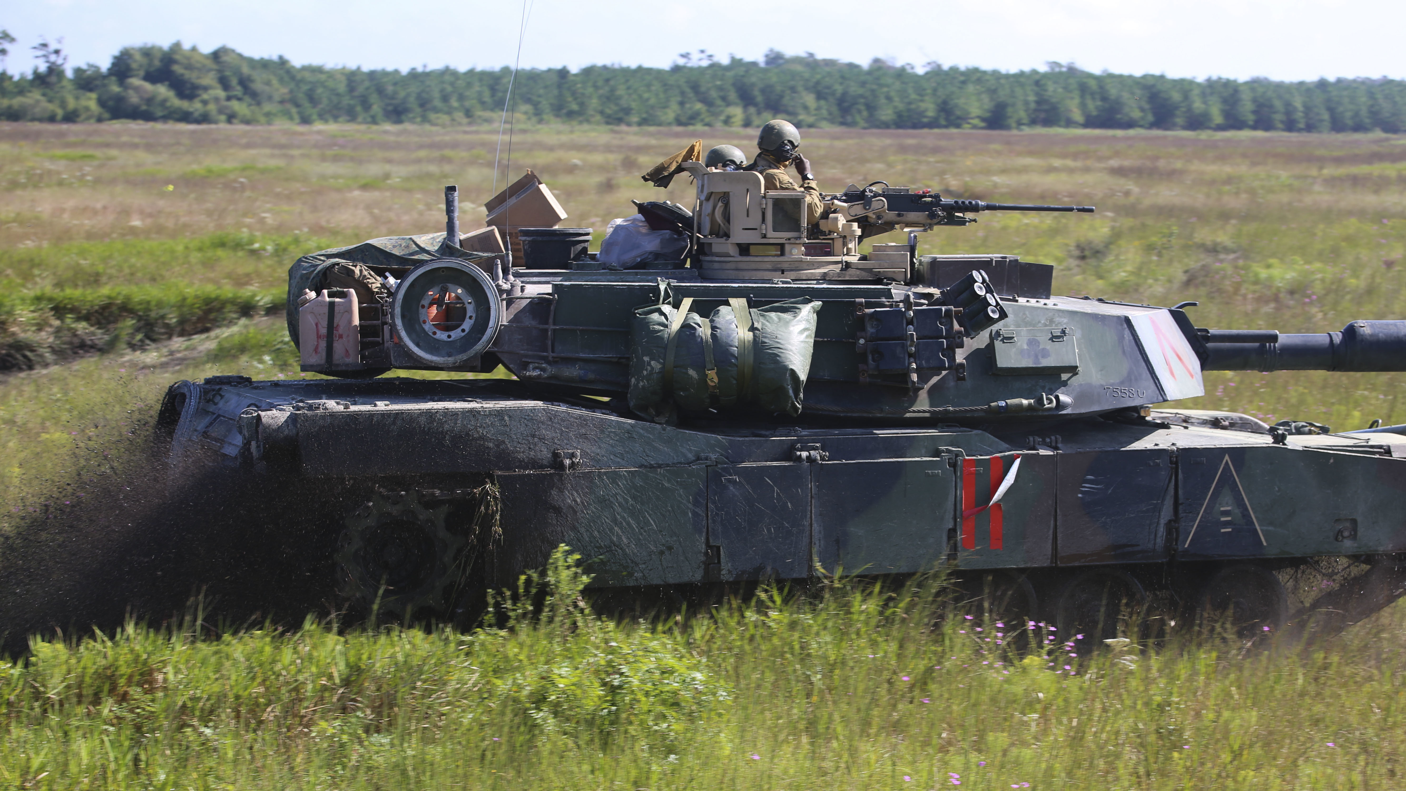 Heavy Metal; Sound of tanks > United States Marine Corps Flagship ...