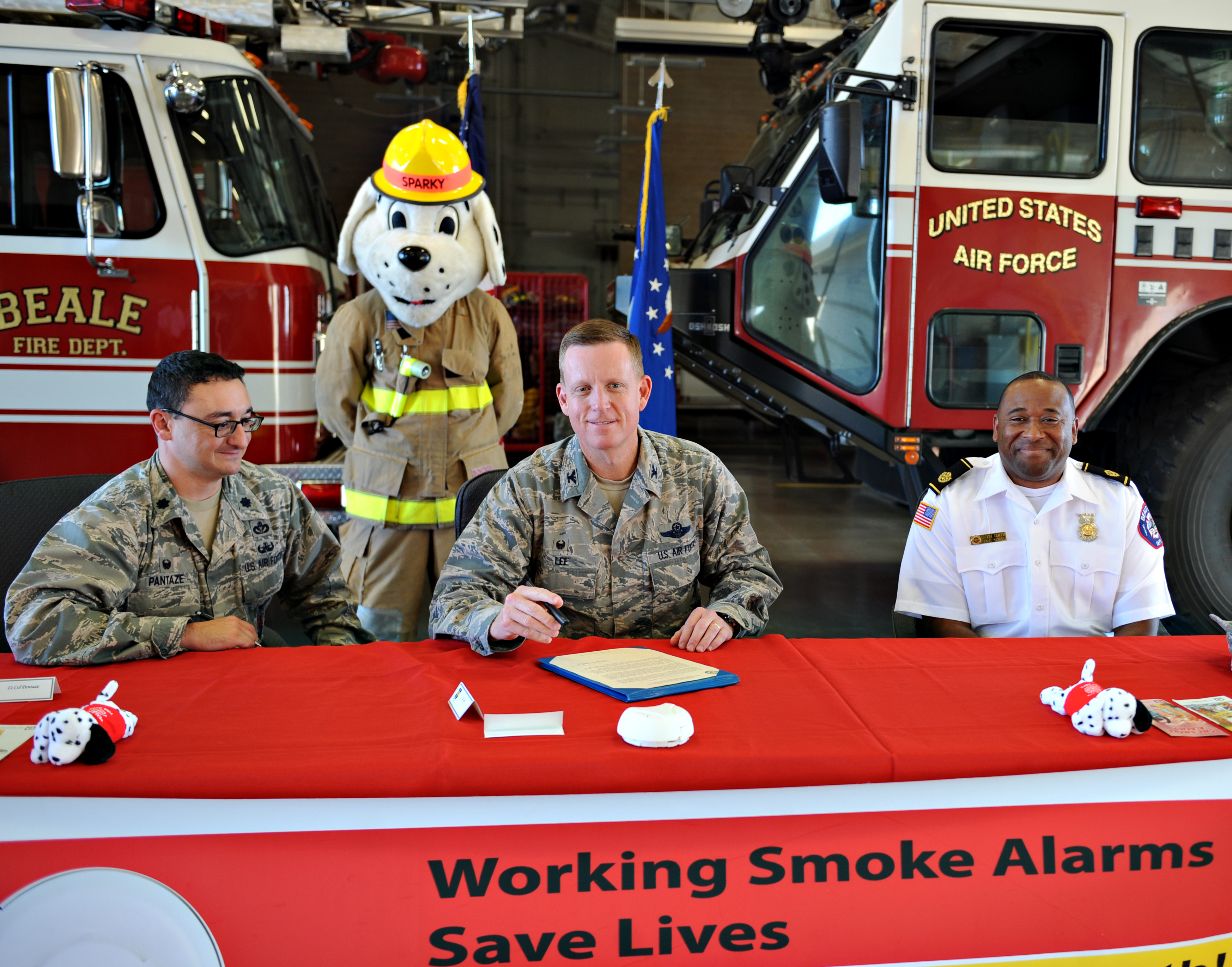 Beale's Fire Department kicks off Fire Prevention Week > Beale Air ...